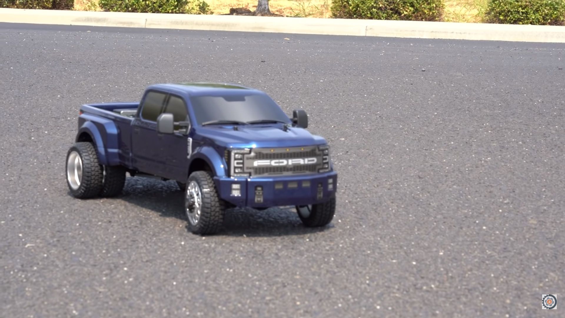 This Radio-Controlled Ford F450 Dually Is The Workhorse of the RC World