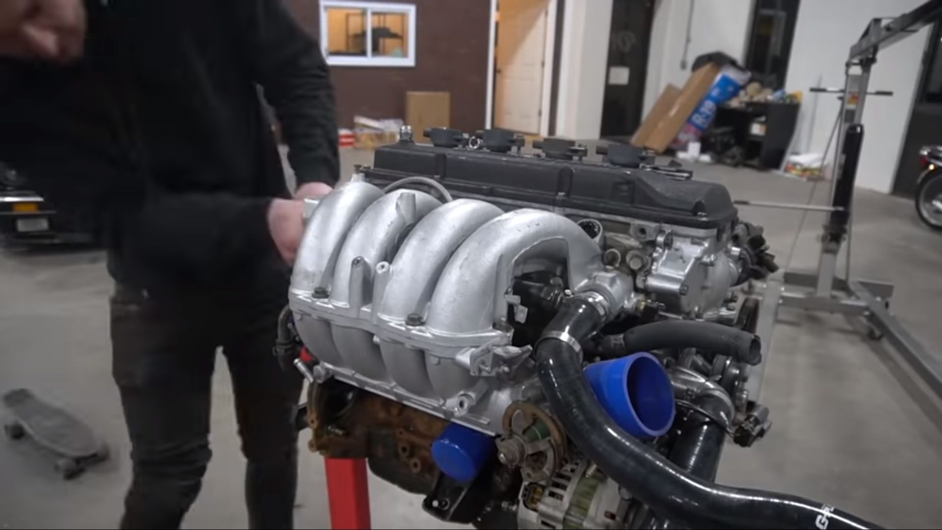 Watch How a RWD Honda Civic Drift Car Comes to Life in Just 10 Minutes