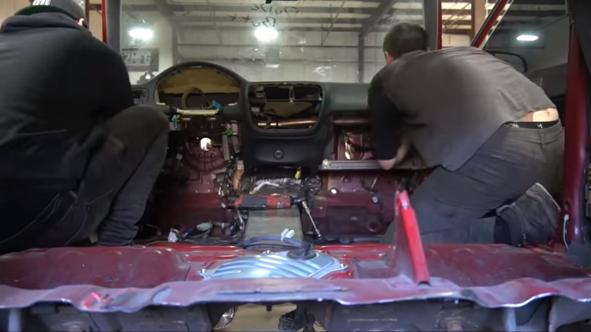 Watch How a RWD Honda Civic Drift Car Comes to Life in Just 10 Minutes