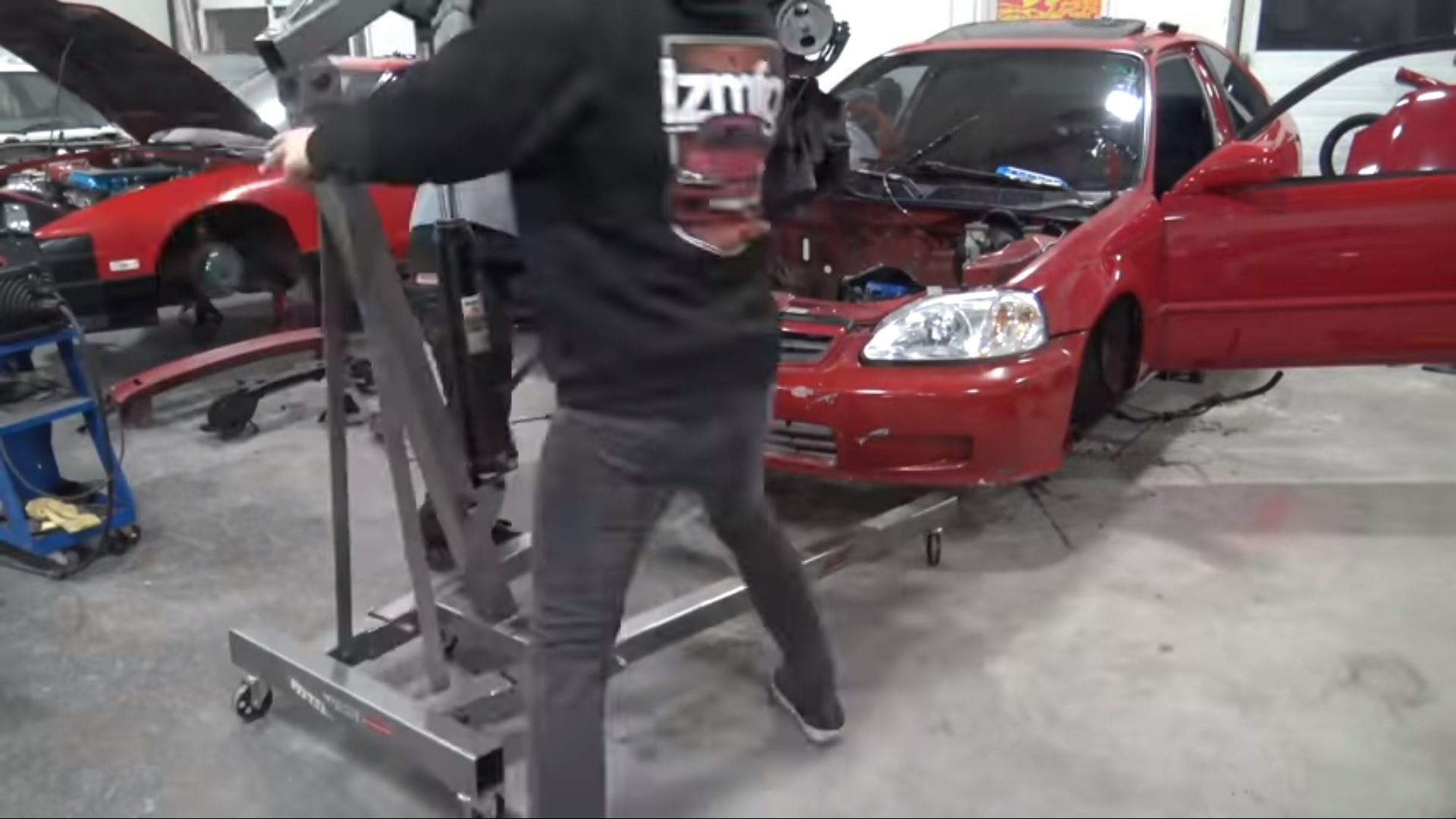 Watch How a RWD Honda Civic Drift Car Comes to Life in Just 10 Minutes