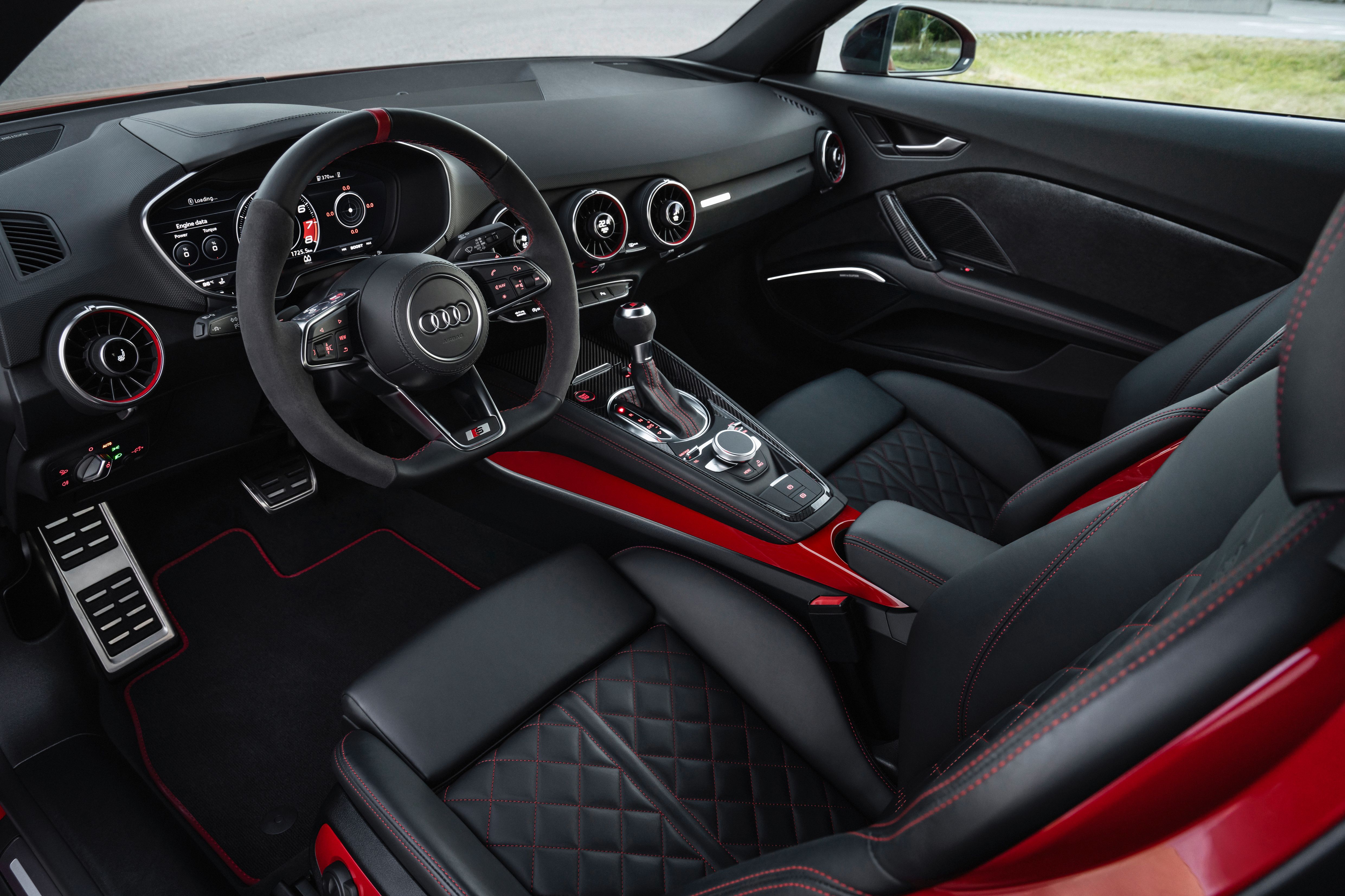 2021 Audi TTS Coupé and Roadster competition plus