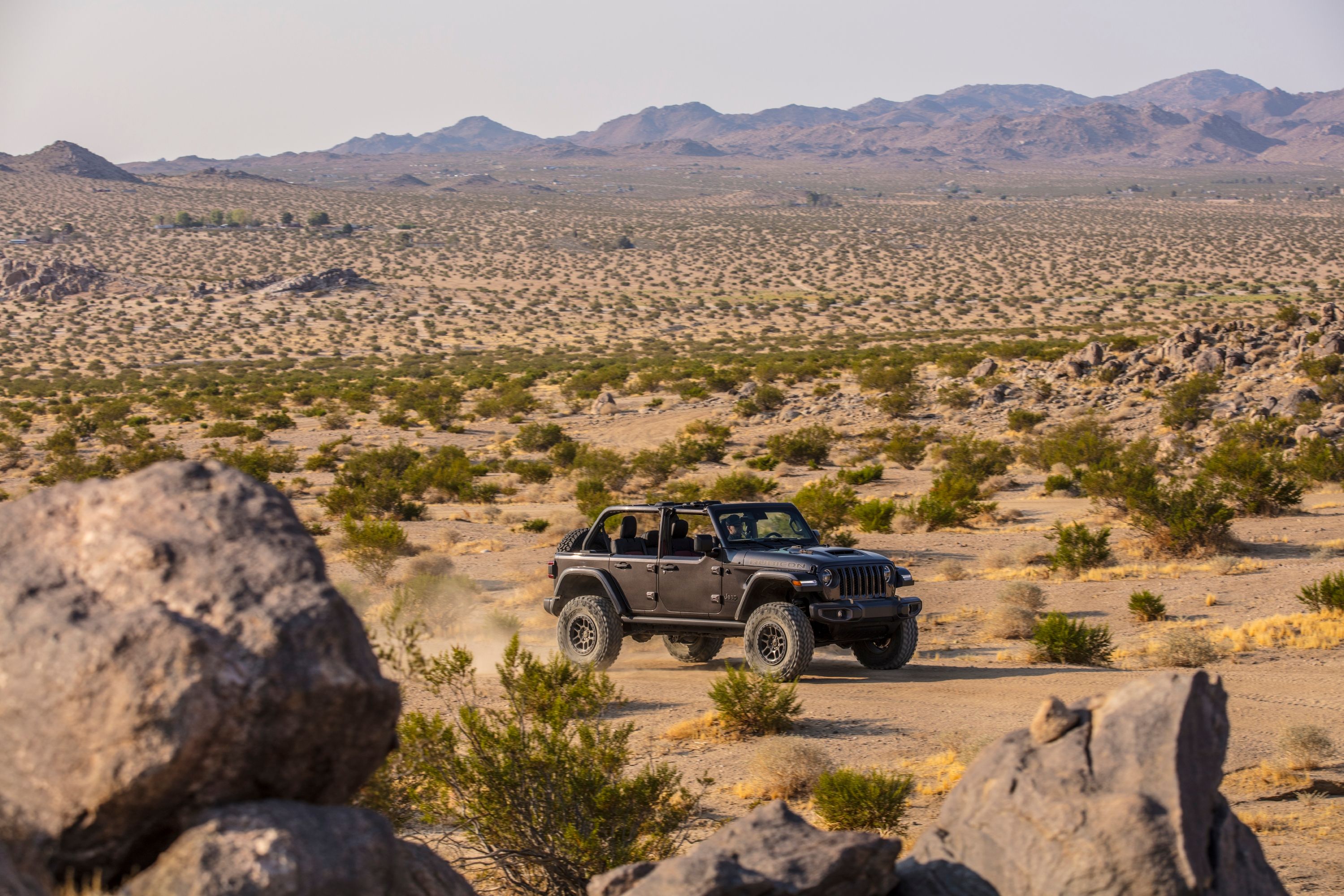 Ford Bronco Raptor vs Jeep Wrangler Rubicon 392