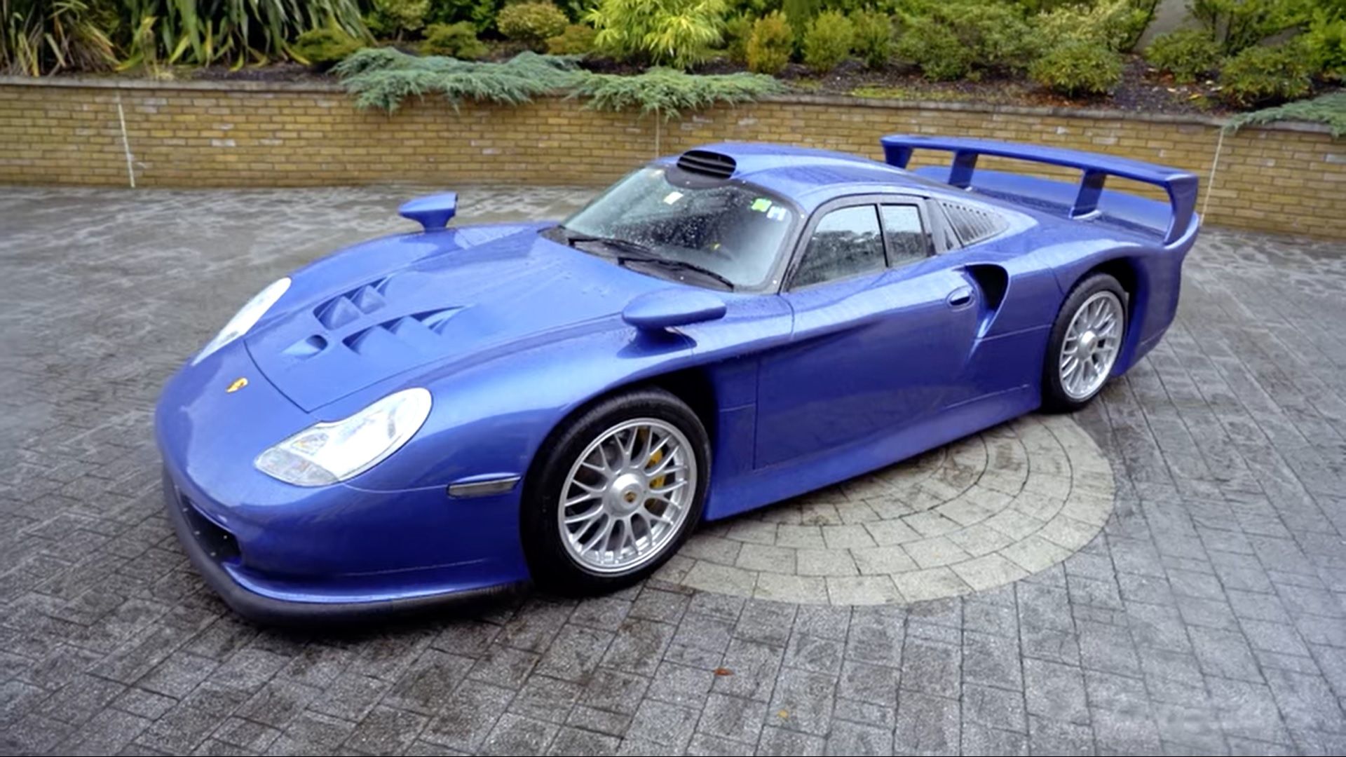 You Have To Check Out This Video Review of the Porsche 993 GT1