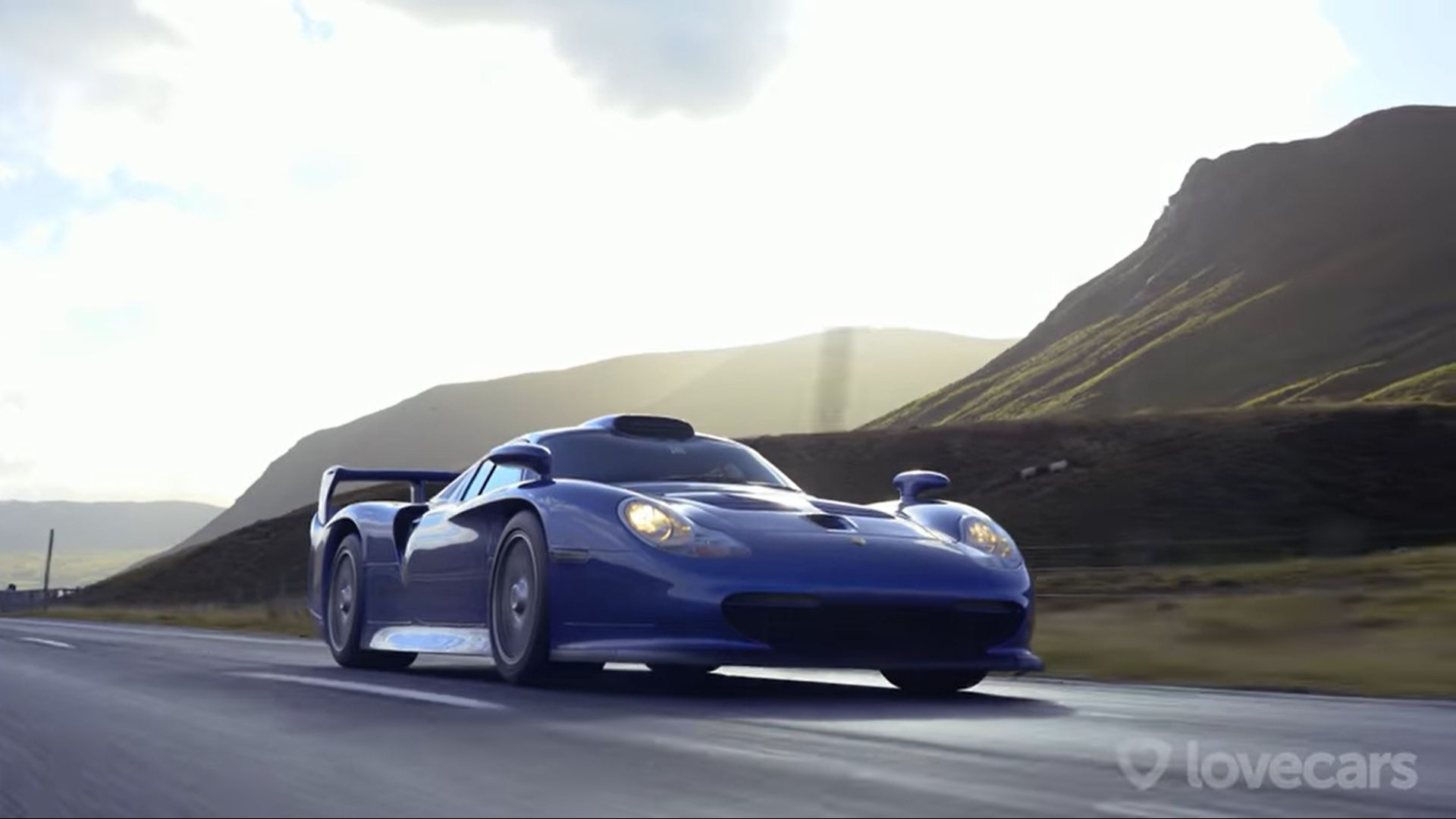 You Have To Check Out This Video Review of the Porsche 993 GT1