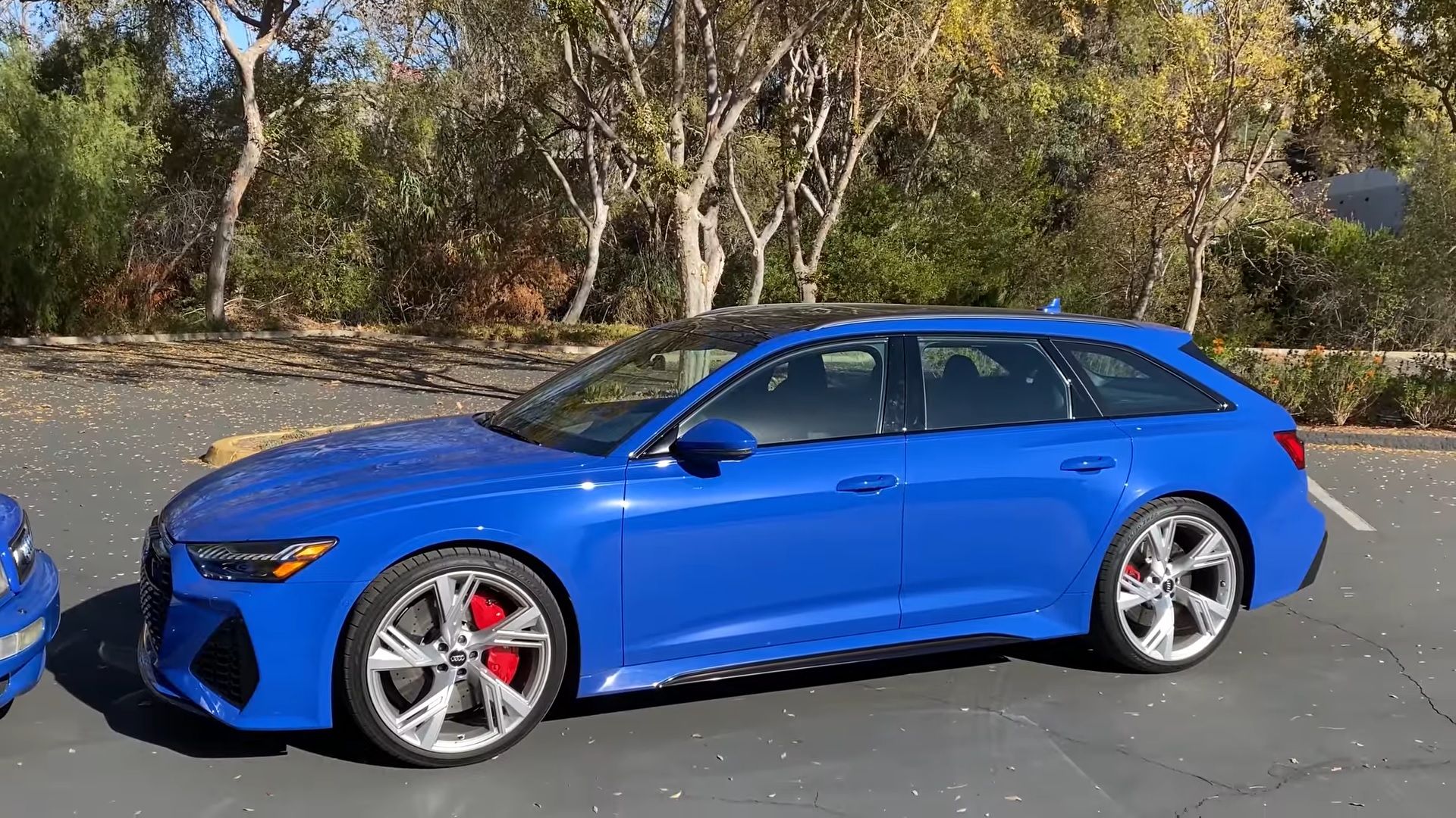 Check Out How The 2021 Audi RS6 Avant Compares to the 1994 Audi RS2