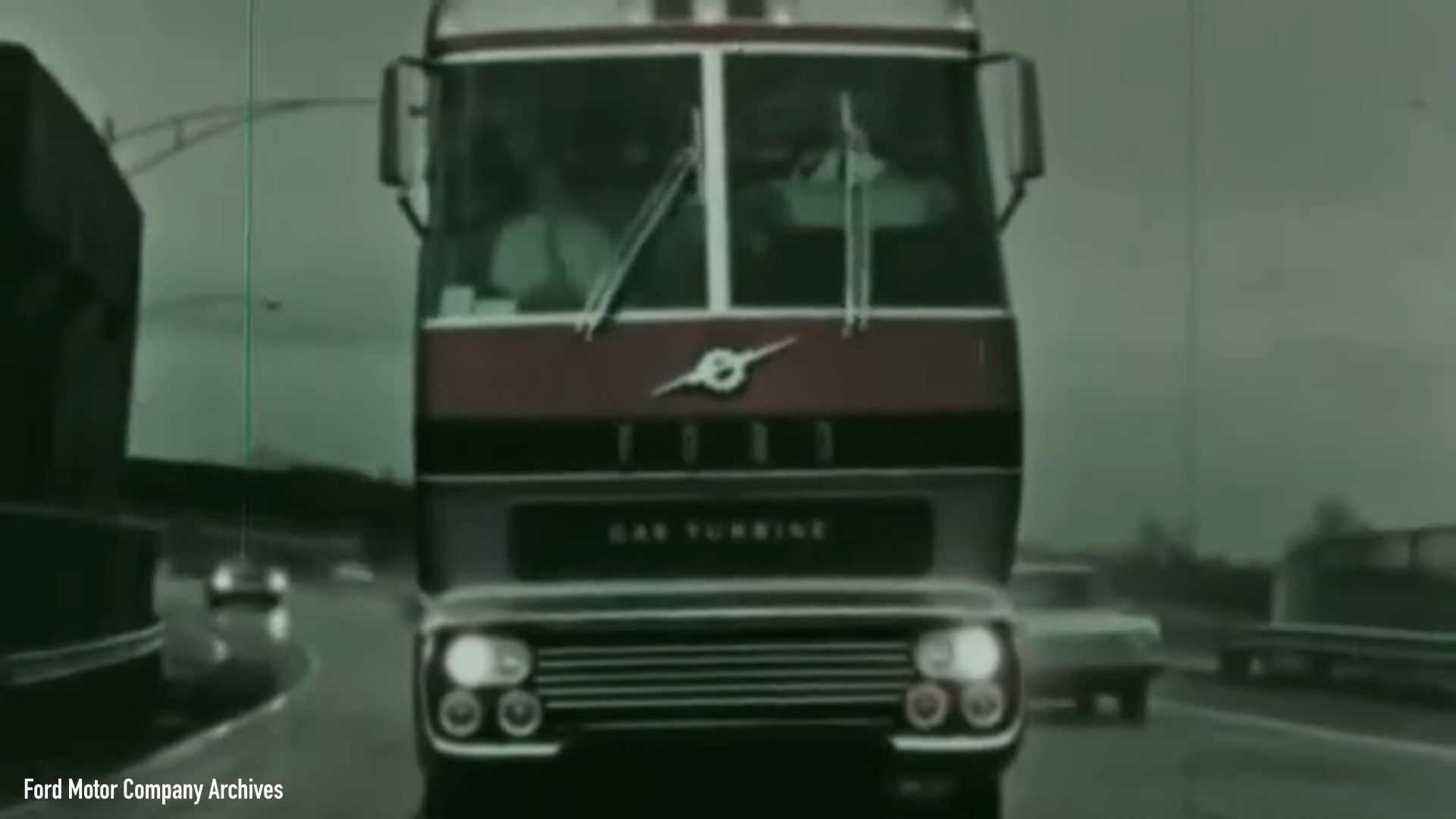 The Story of Big Red - A Turbine-Power Truck That Almost Disappeared