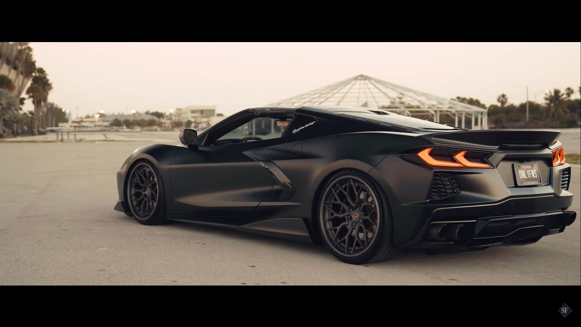 See the C8 Chevy Corvette in An All-New Light in Vice City Vette