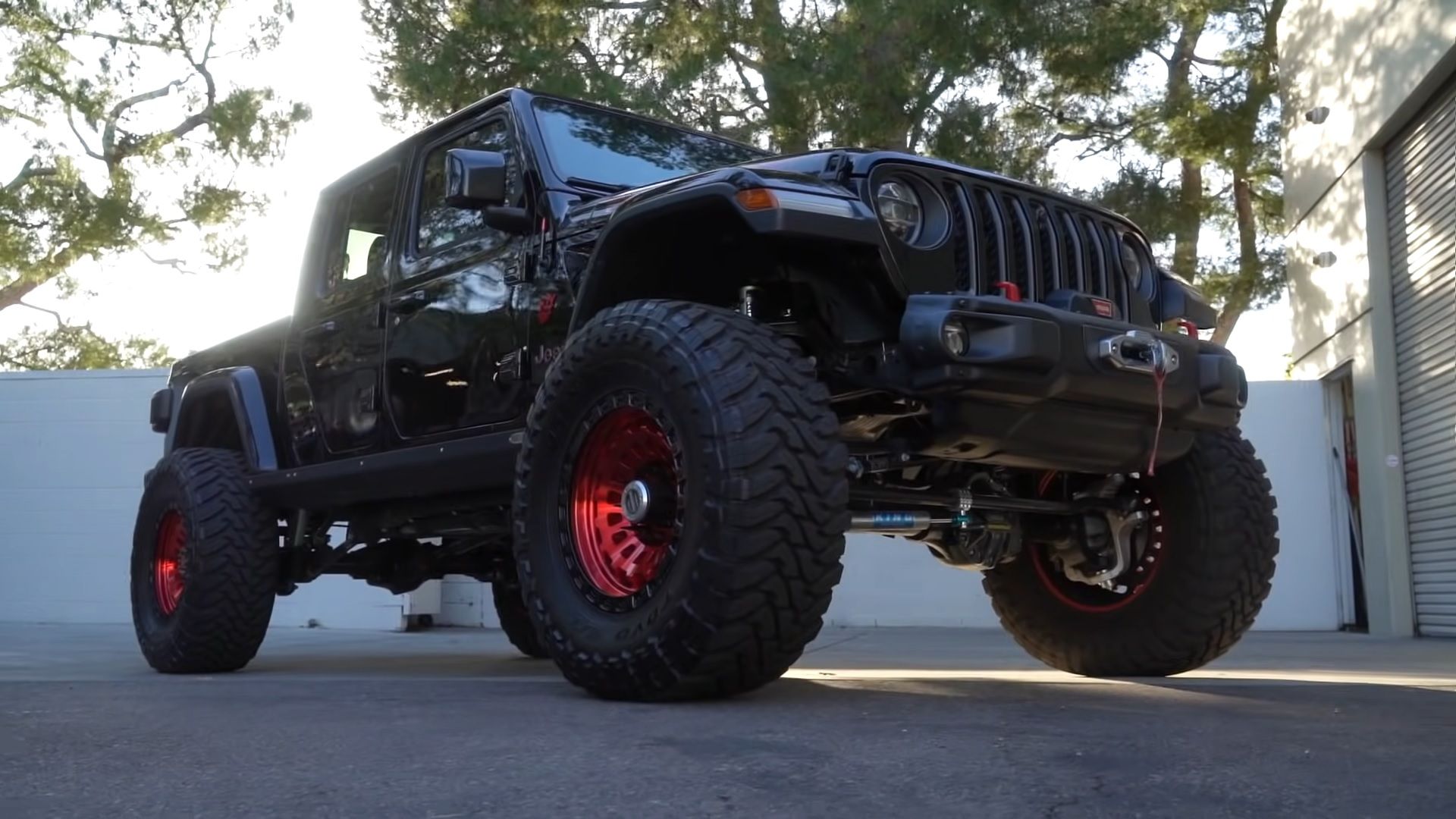 This 'Possessed' Jeep Gladiator Has An 850-Horsepower Dodge Demon V-8 ...