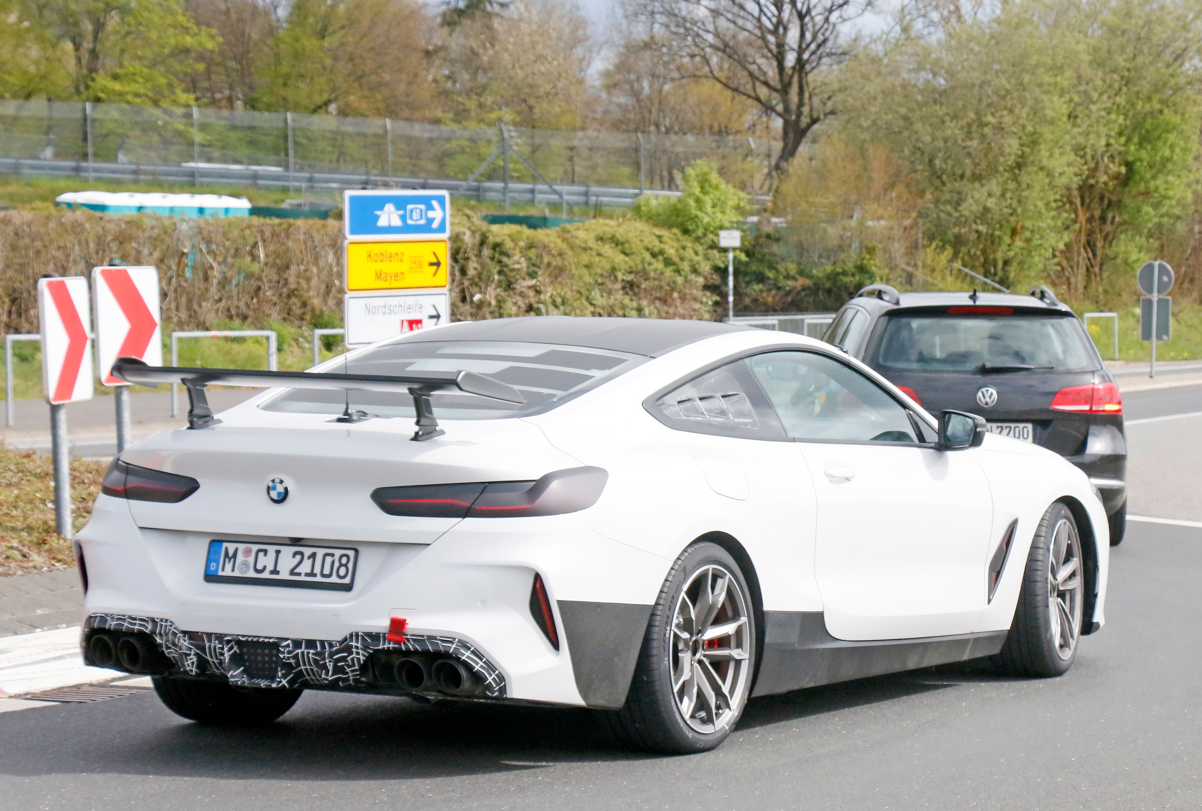 2022 BMW M8 CSL
