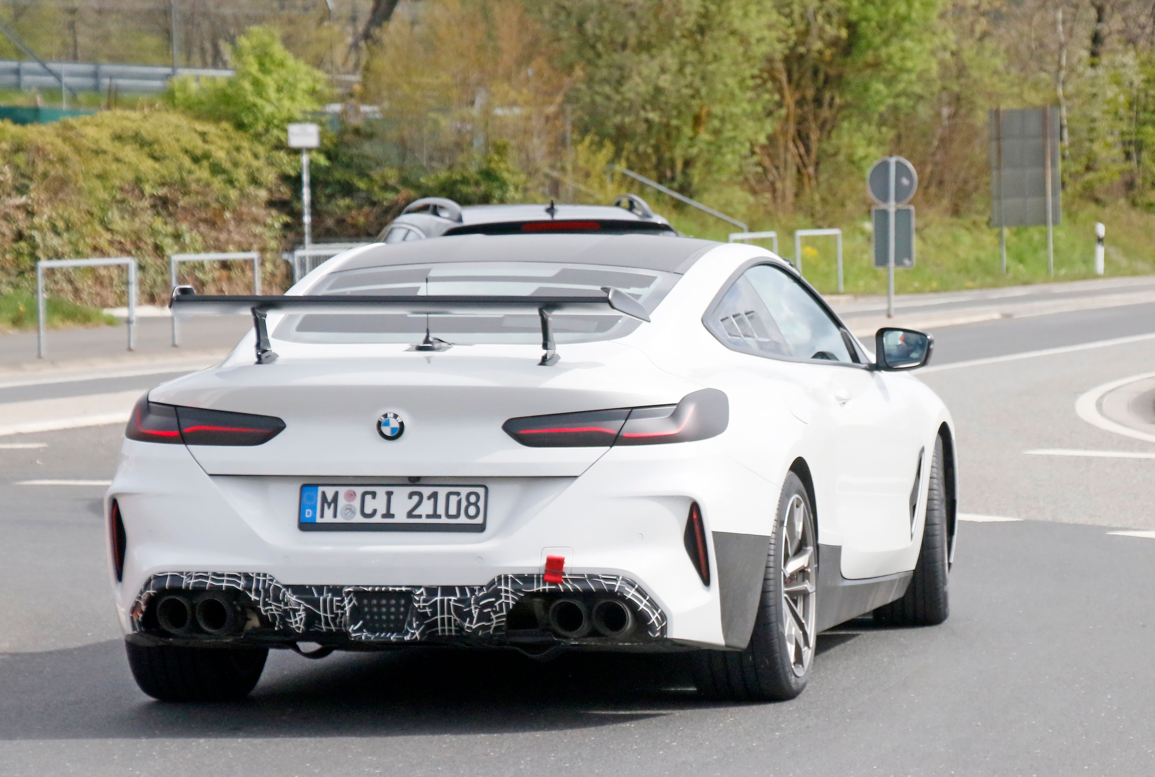 2022 BMW M8 CSL