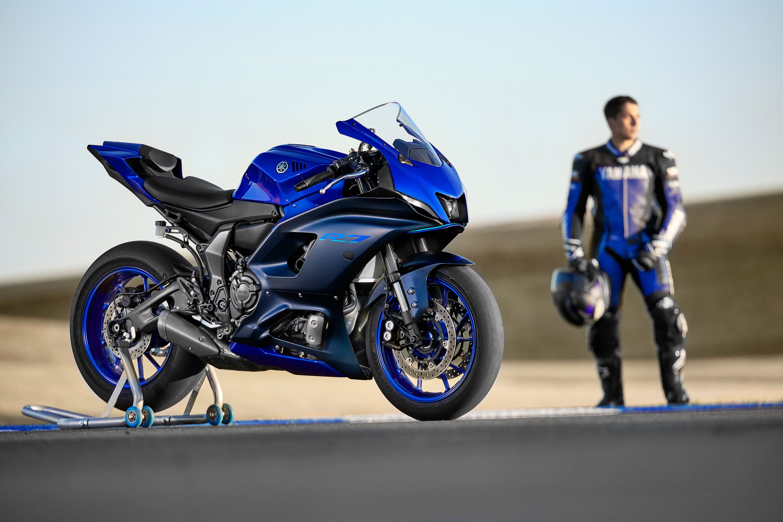 2022 Yamaha YZF-R7 - Performance, Price, and Photos