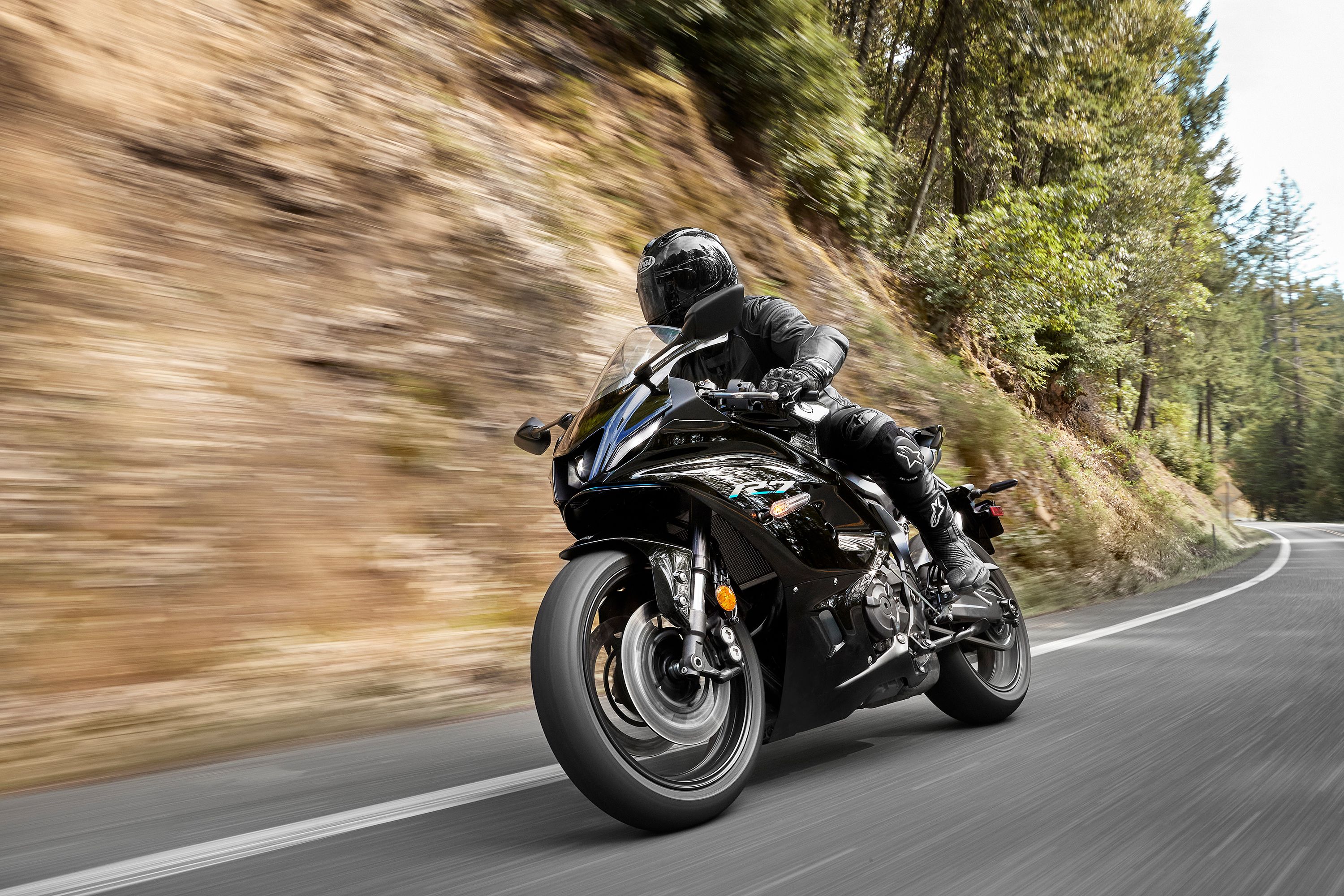 2022 Yamaha YZF-R7 - Performance, Price, and Photos