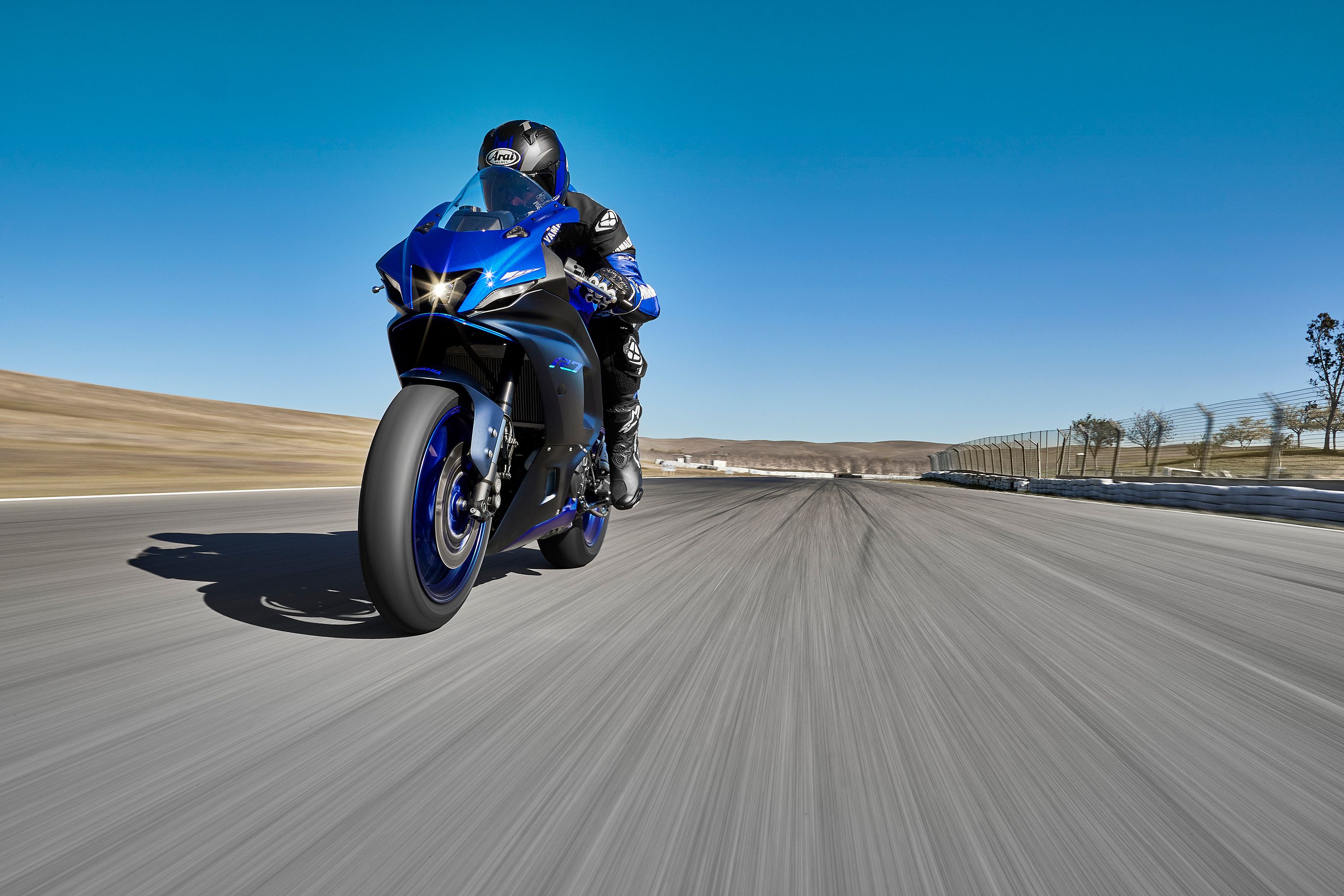 2022 Yamaha YZF-R7 - Performance, Price, and Photos