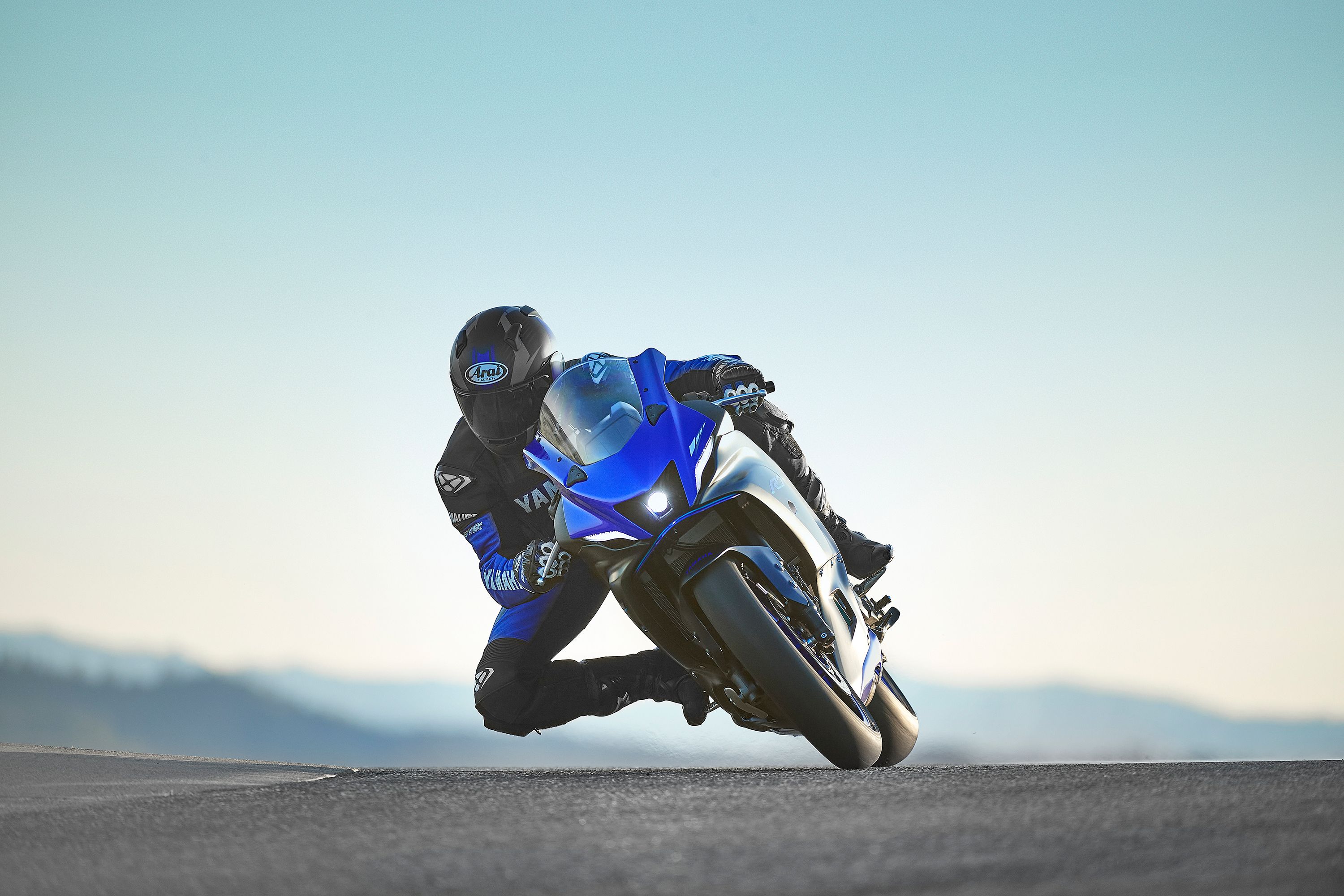 2022 Yamaha YZF-R7 - Performance, Price, and Photos