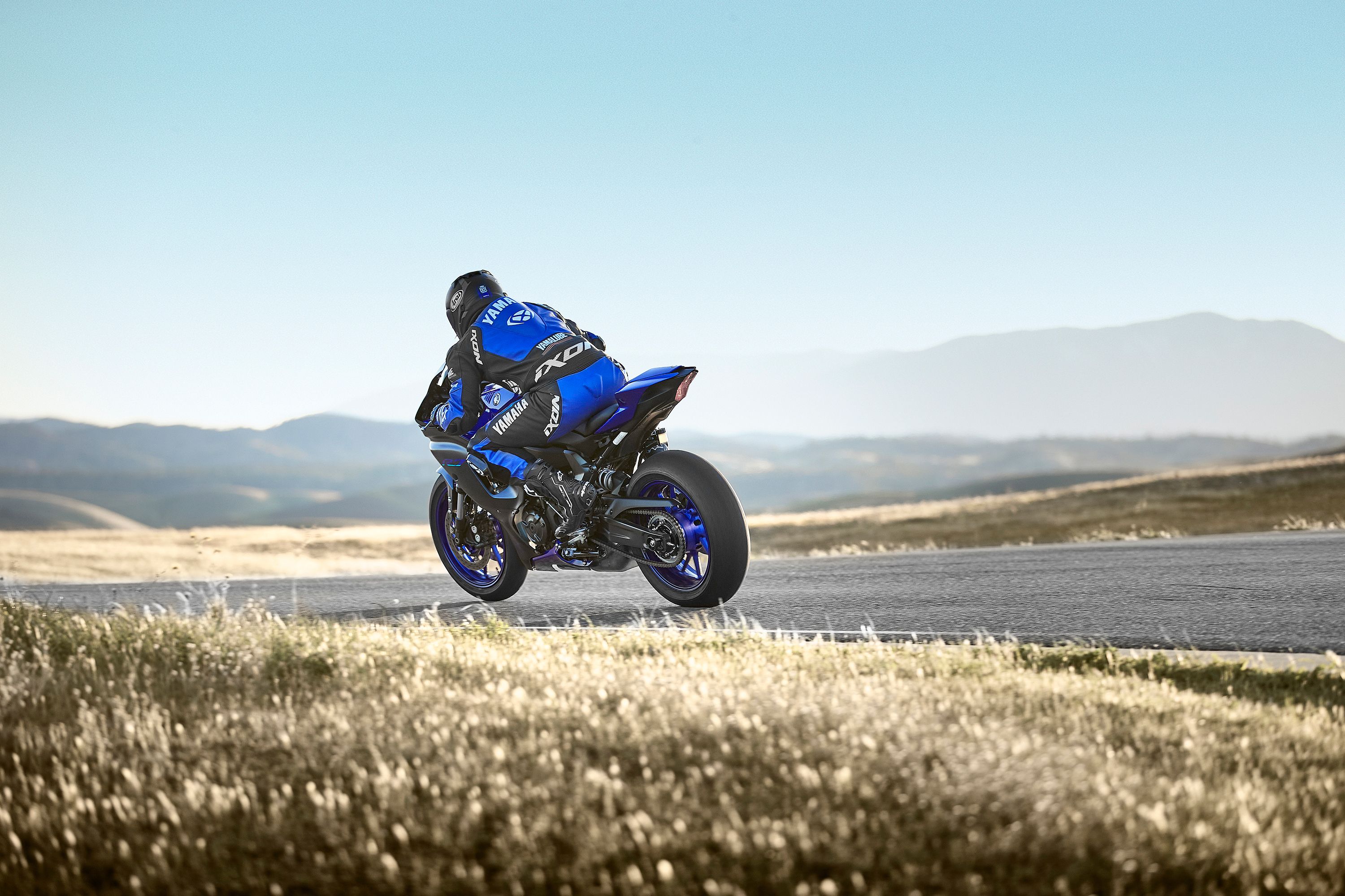2022 Yamaha YZF-R7 - Performance, Price, and Photos