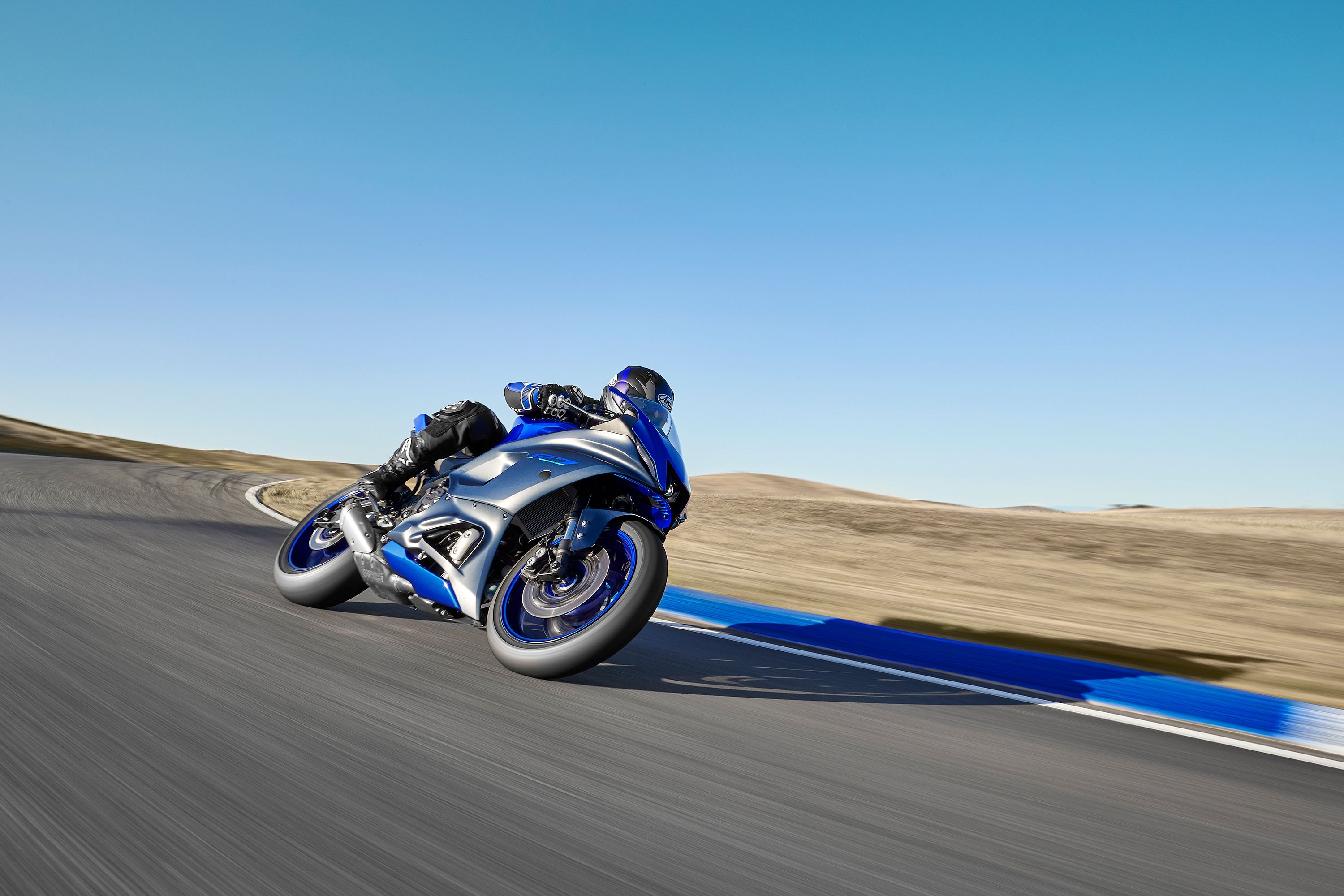 2022 Yamaha YZF-R7 - Performance, Price, and Photos