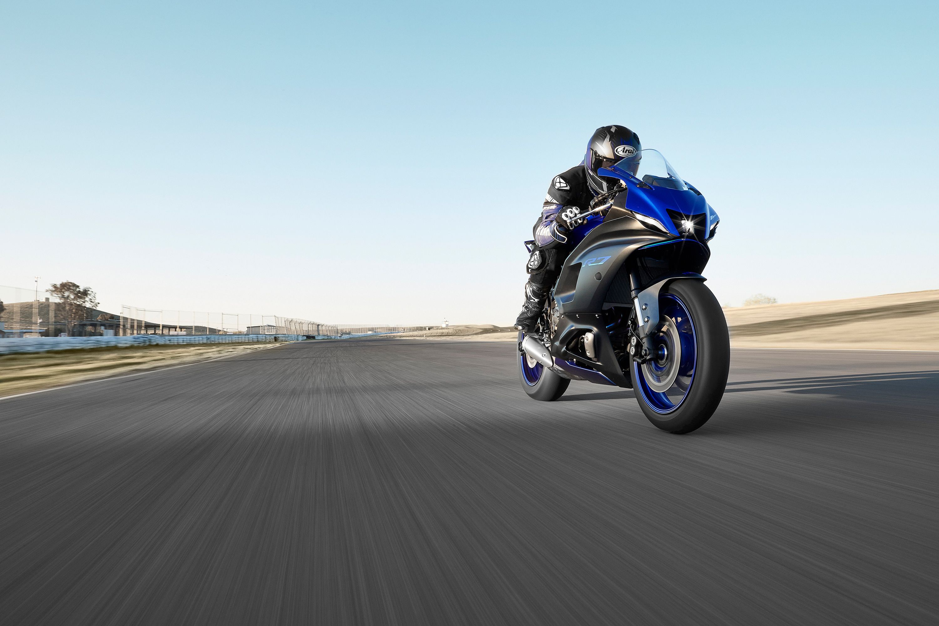 2022 Yamaha YZF-R7 - Performance, Price, and Photos