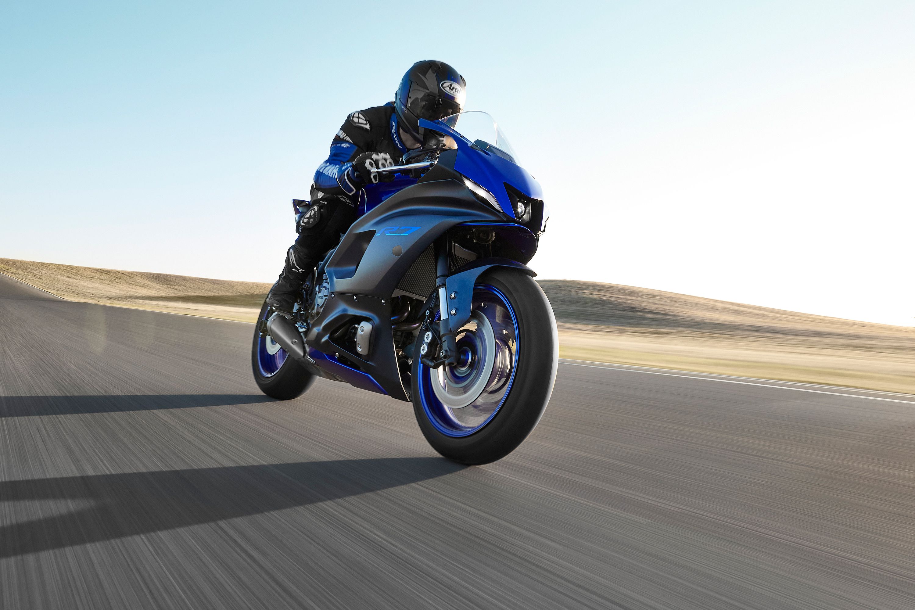 2022 Yamaha YZF-R7 - Performance, Price, and Photos