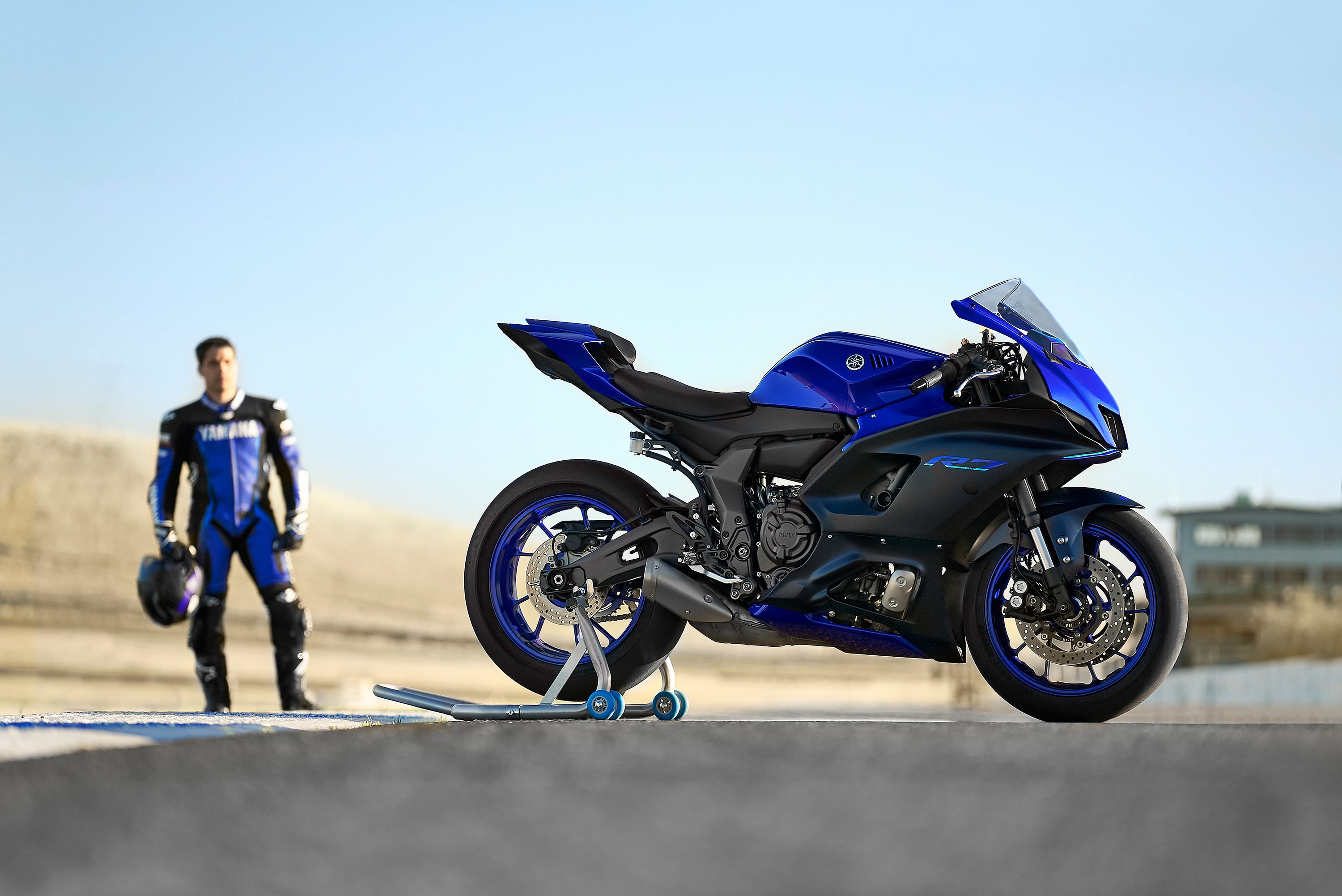 2022 Yamaha YZF-R7 - Performance, Price, and Photos