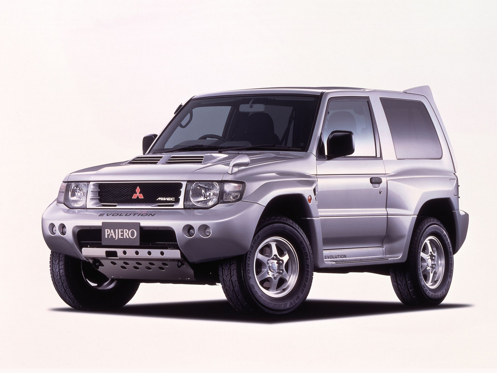 1997 Mitsubishi Pajero Evolution - An Unappreciated Dakar Raider