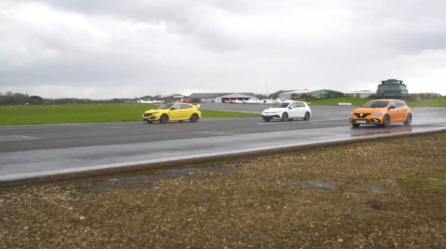 Battle of Hot Hatches: Volkswagen Golf GTI vs Honda Civic Type R vs The ...