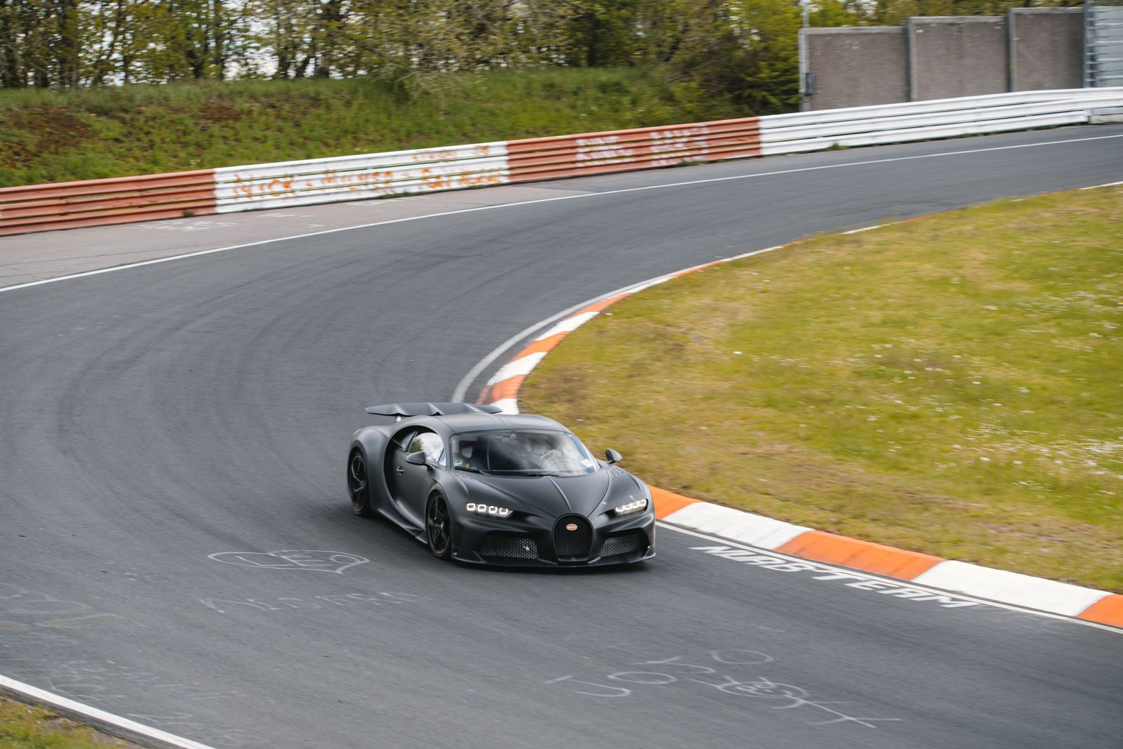 Bugatti’s Trip To The Nürburgring Made For an Awesome Photoshoot!