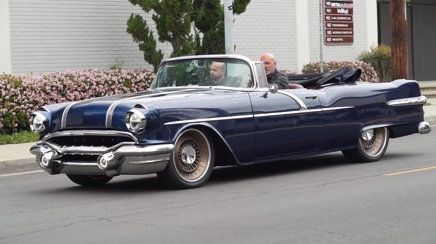 This Custom 1956 Pontiac Starchief Makes 900 Horses and Costs $1 Million!