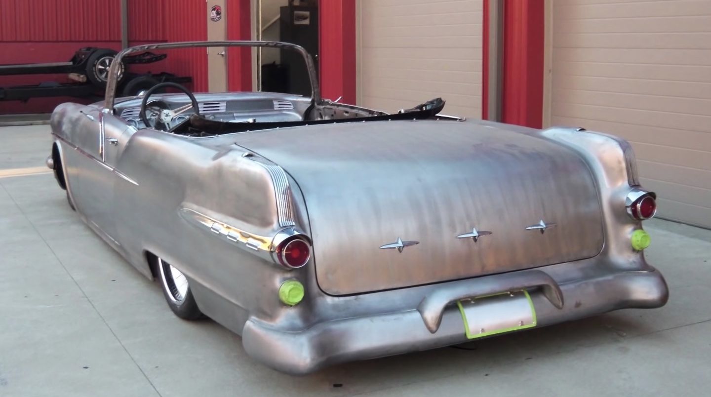This Custom 1956 Pontiac Starchief Makes 900 Horses and Costs $1 Million!