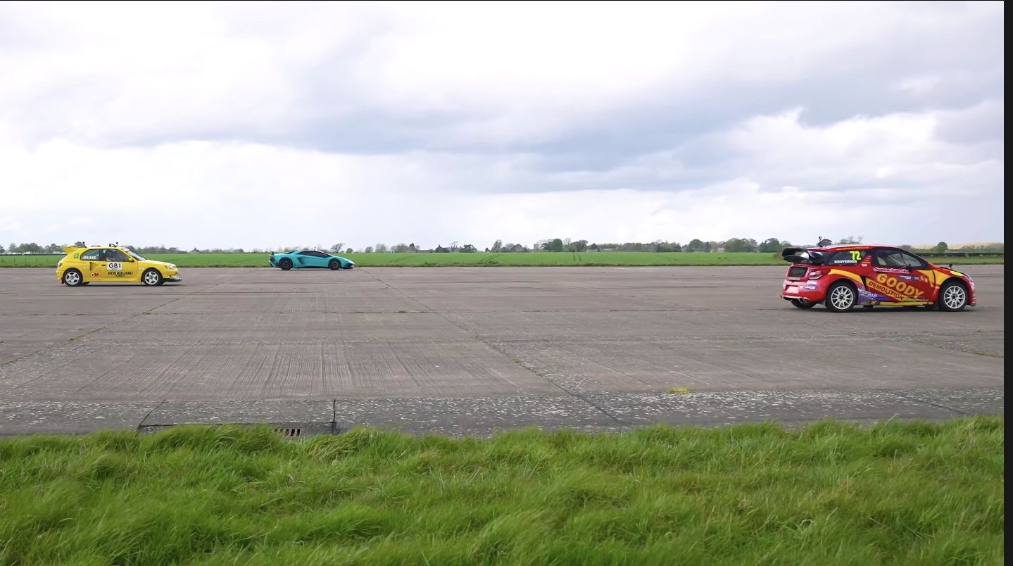 Watch How Some Rallycross Racercars Bully A Lamborghini Aventador SV on ...