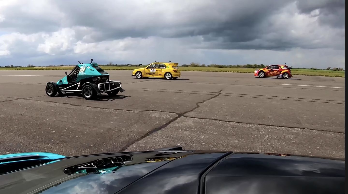Watch How Some Rallycross Racercars Bully A Lamborghini Aventador SV on ...