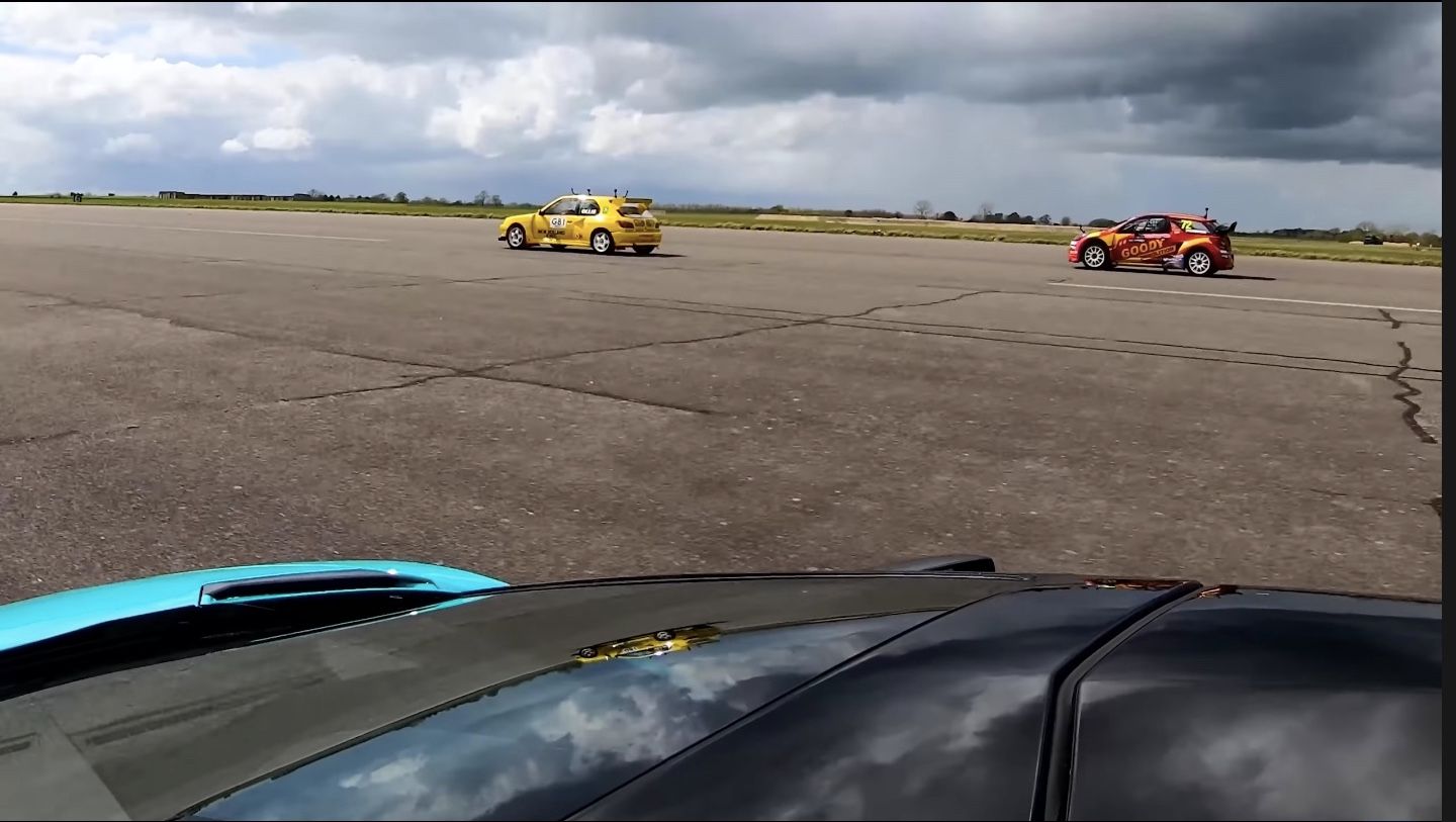 Watch How Some Rallycross Racercars Bully A Lamborghini Aventador SV on ...
