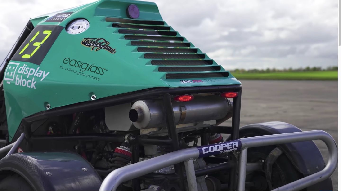 Watch How Some Rallycross Racercars Bully A Lamborghini Aventador SV on ...