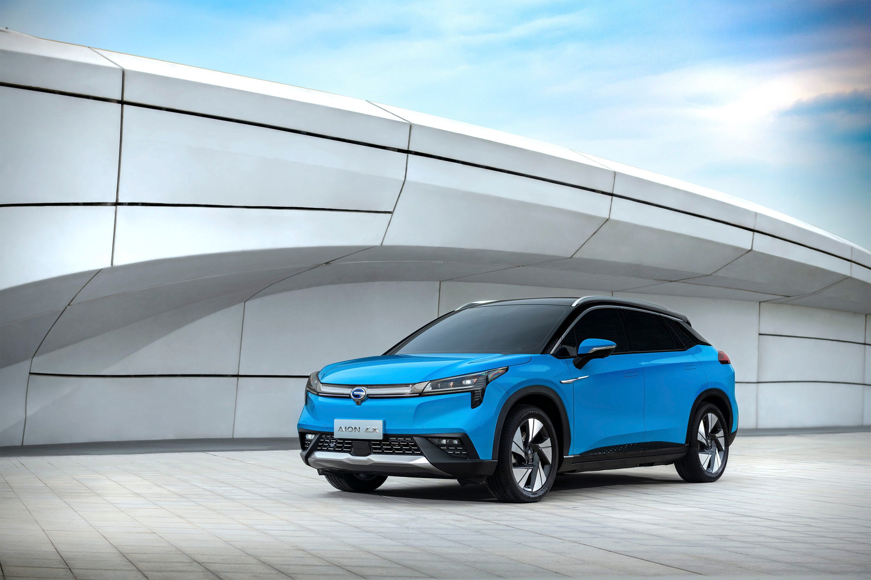 A New Chinese EV Crossover Will Have Over 620 Miles of Range