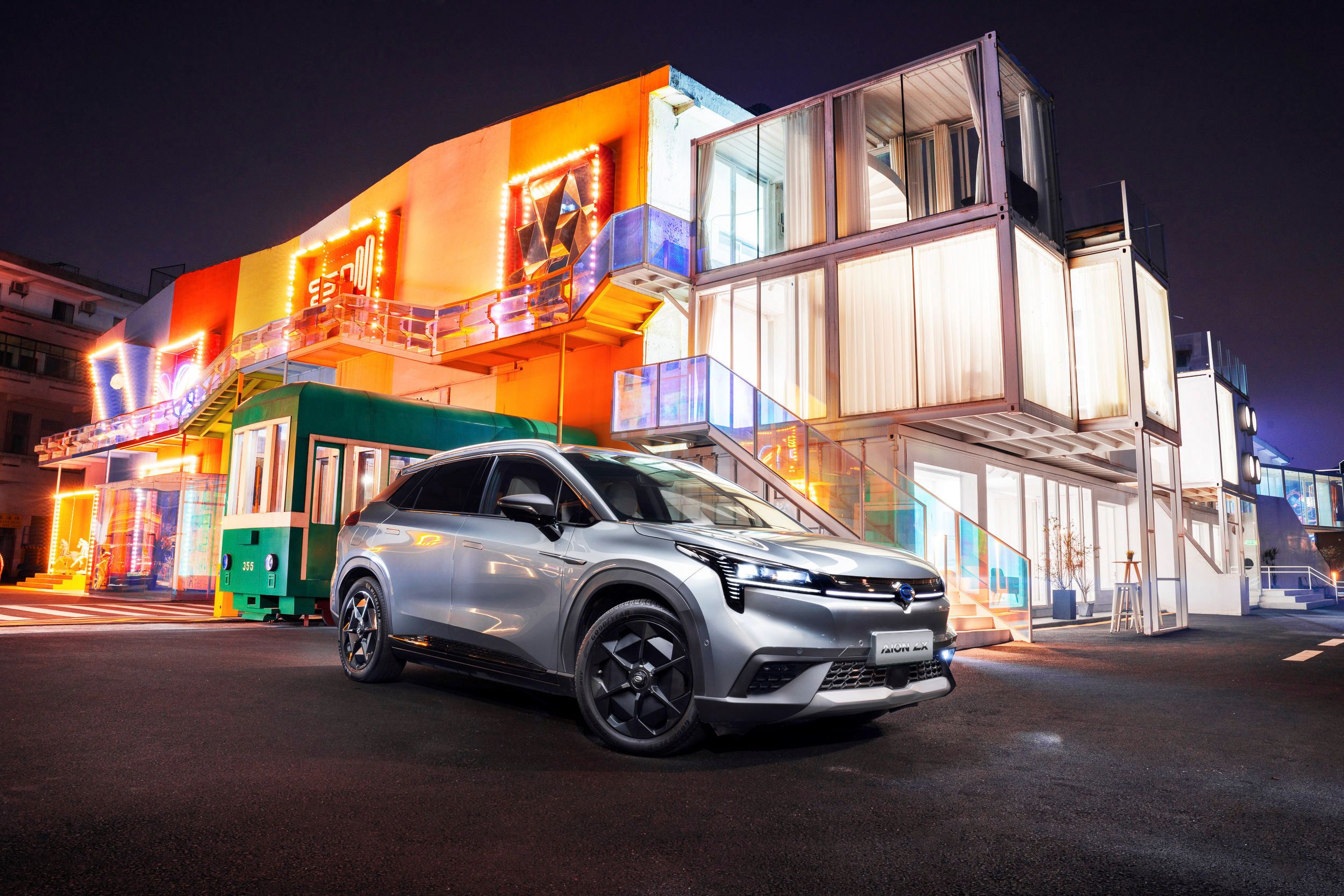 A New Chinese EV Crossover Will Have Over 620 Miles of Range