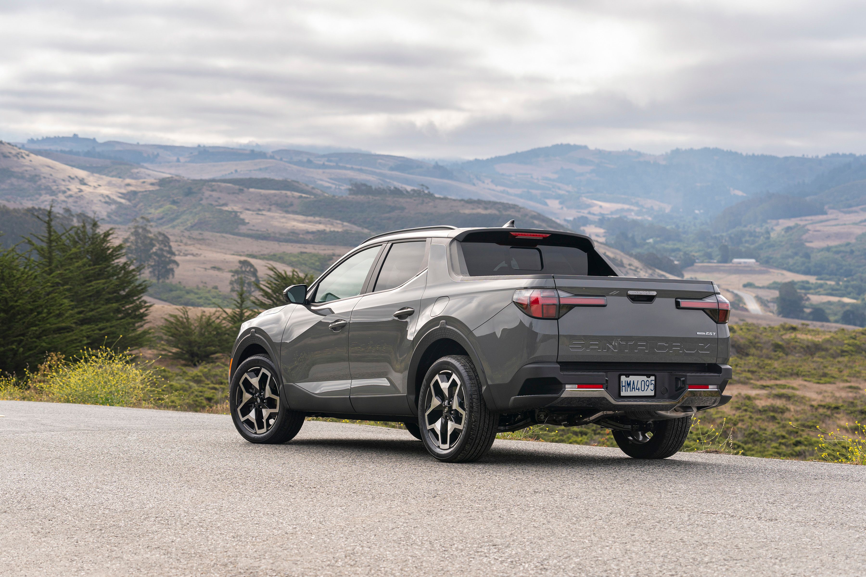 Why The Hyundai Santa Cruz Is The Perfect Alternative To A Crossover