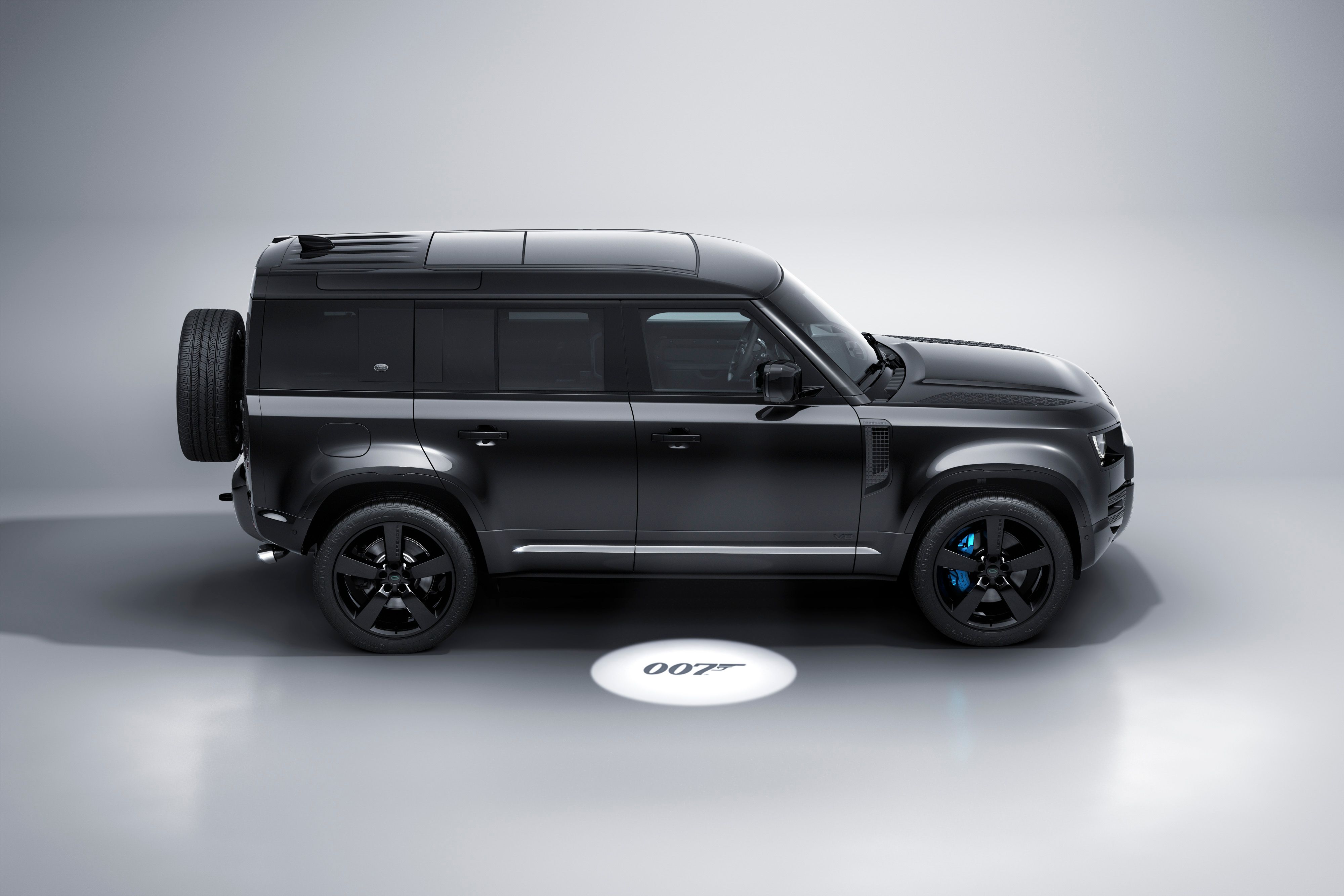 2022 Land Rover Defender V8 Bond Edition