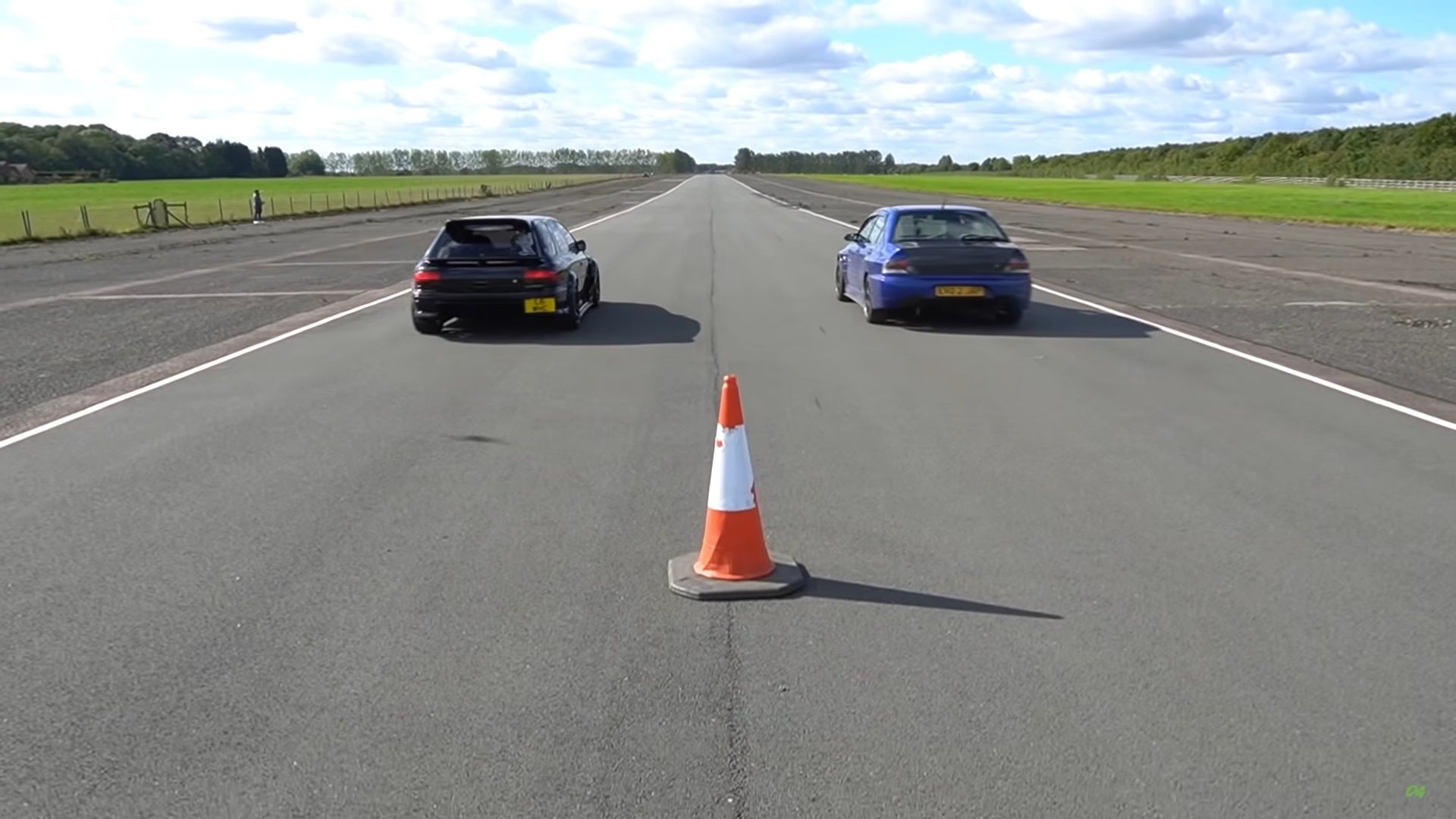 JDM Drag Race: 495 HP Mitsubishi Lancer EVO 7 Versus 488 HP Subaru ...