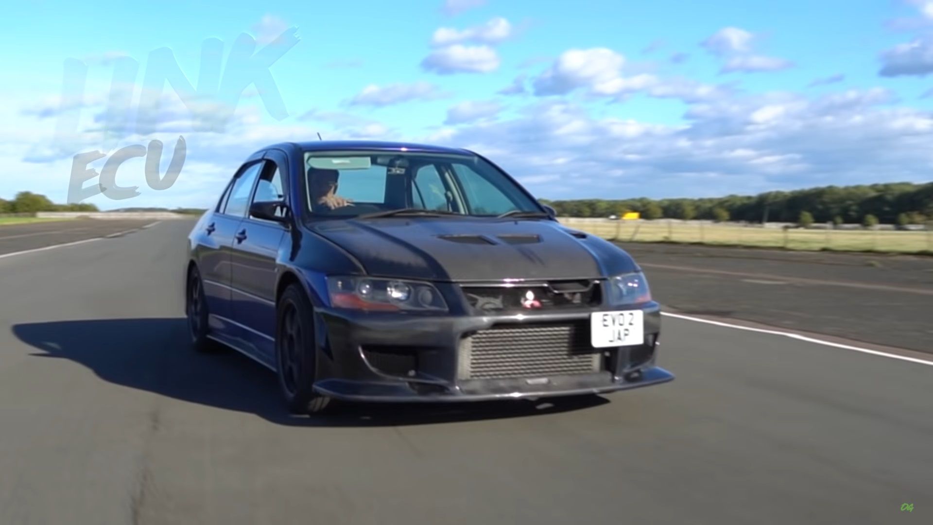 JDM Drag Race: 495 HP Mitsubishi Lancer EVO 7 Versus 488 HP Subaru ...