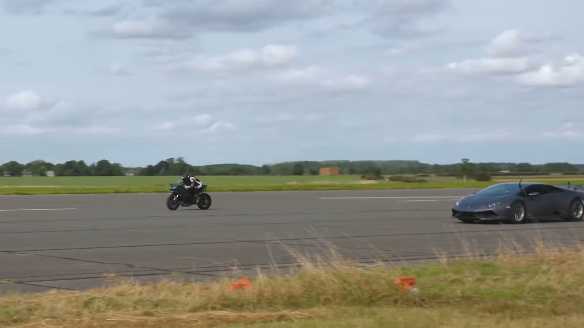 Drag Race: Watch An 1,100-Horsepower, Twin-Turbo Lamborghini Huracan ...