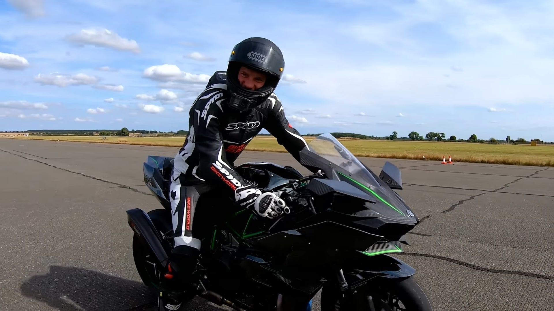 Drag Race: Watch An 1,100-Horsepower, Twin-Turbo Lamborghini Huracan ...