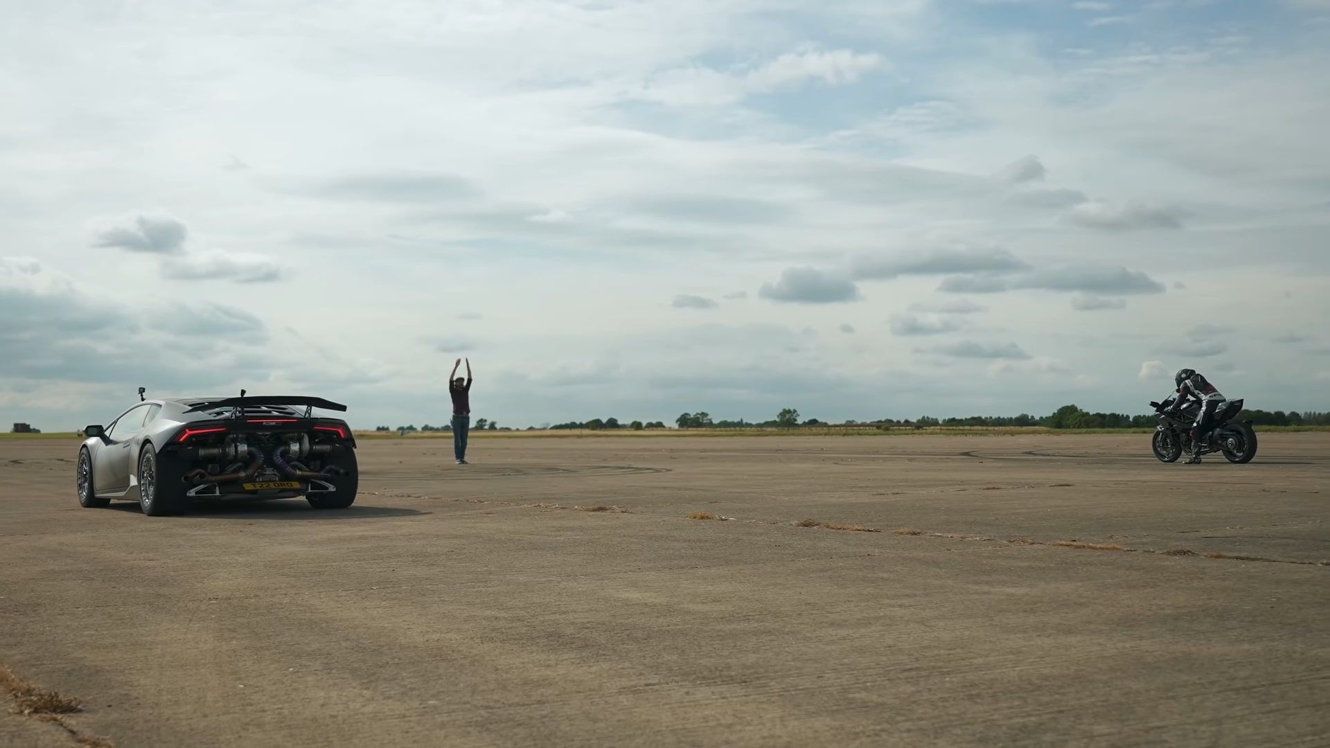 Drag Race: Watch An 1,100-Horsepower, Twin-Turbo Lamborghini Huracan ...