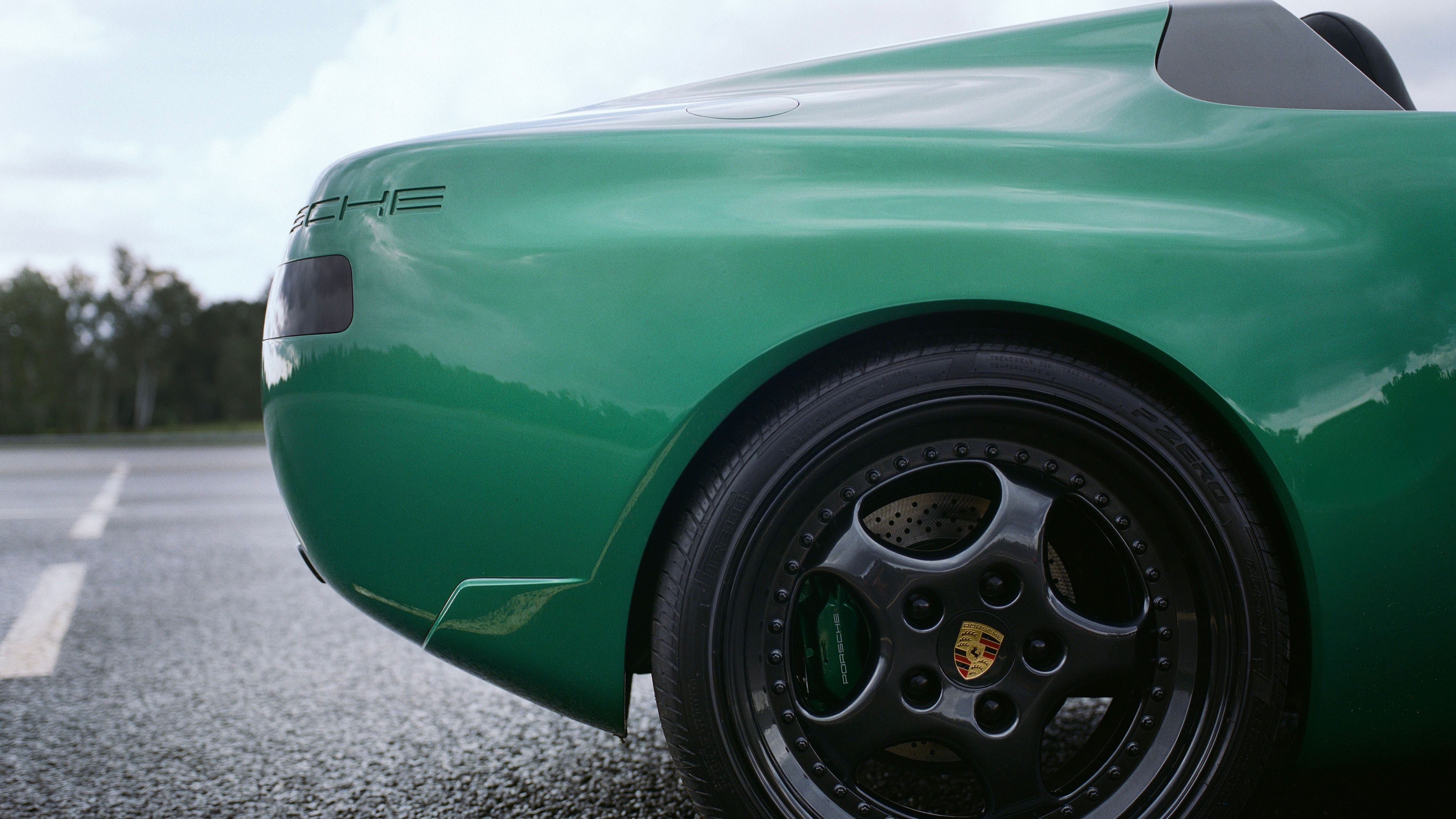 French Fashion Designer Arthur Kar has created a one-off 968 Roadster ...