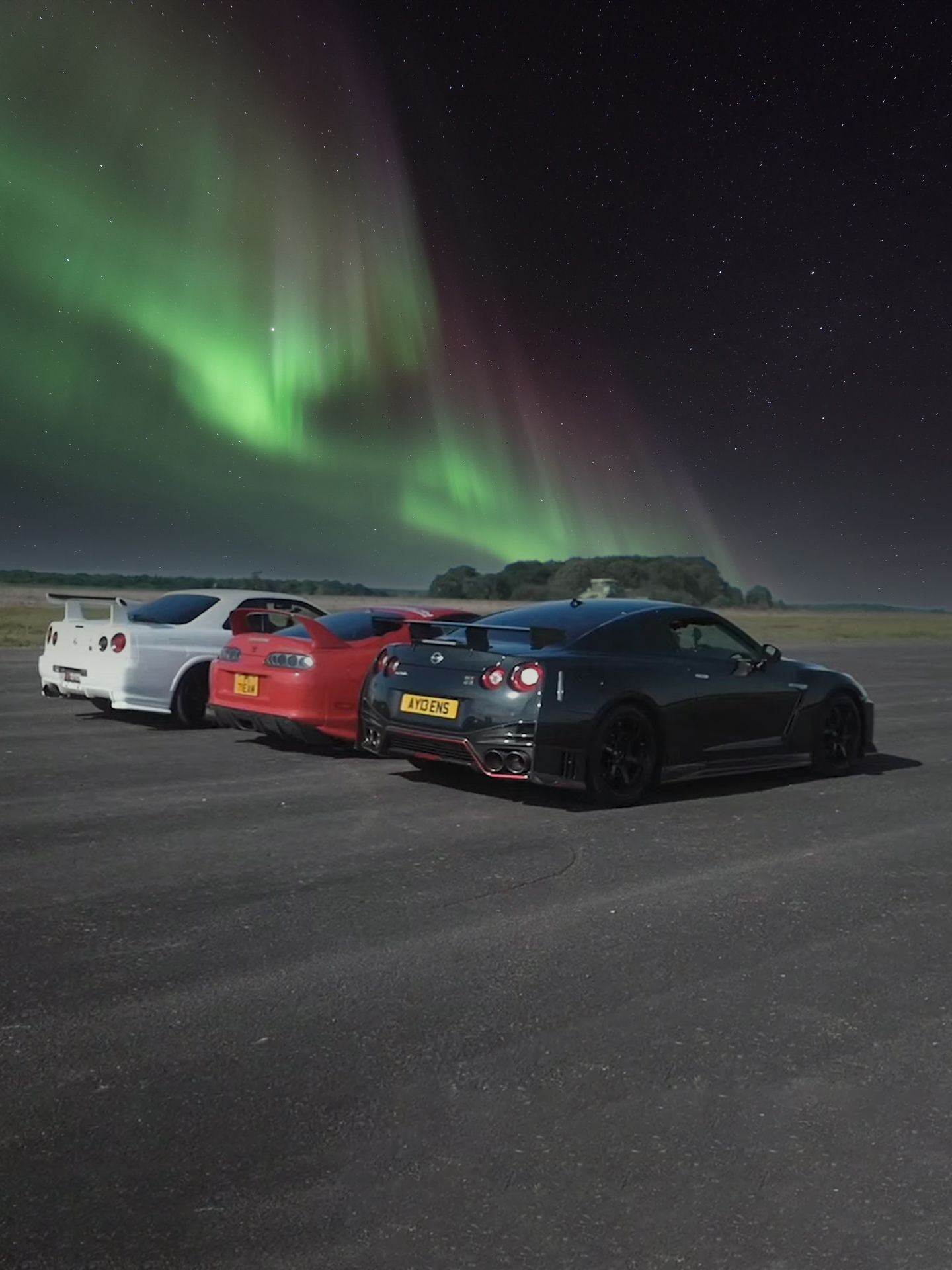 Old-School vs Modern: Watch a Stock Nissan R35 GT-R Nismo Try To Show ...