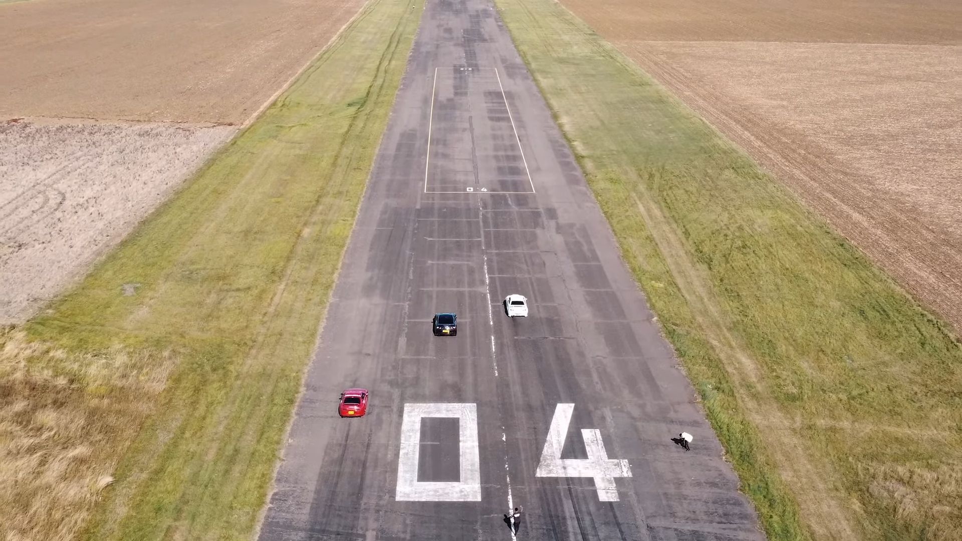 Old-School vs Modern: Watch a Stock Nissan R35 GT-R Nismo Try To Show ...