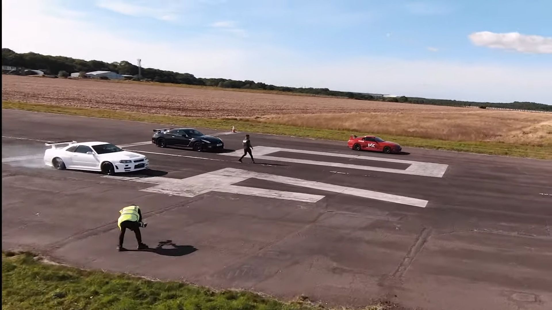 Old-School vs Modern: Watch a Stock Nissan R35 GT-R Nismo Try To Show ...