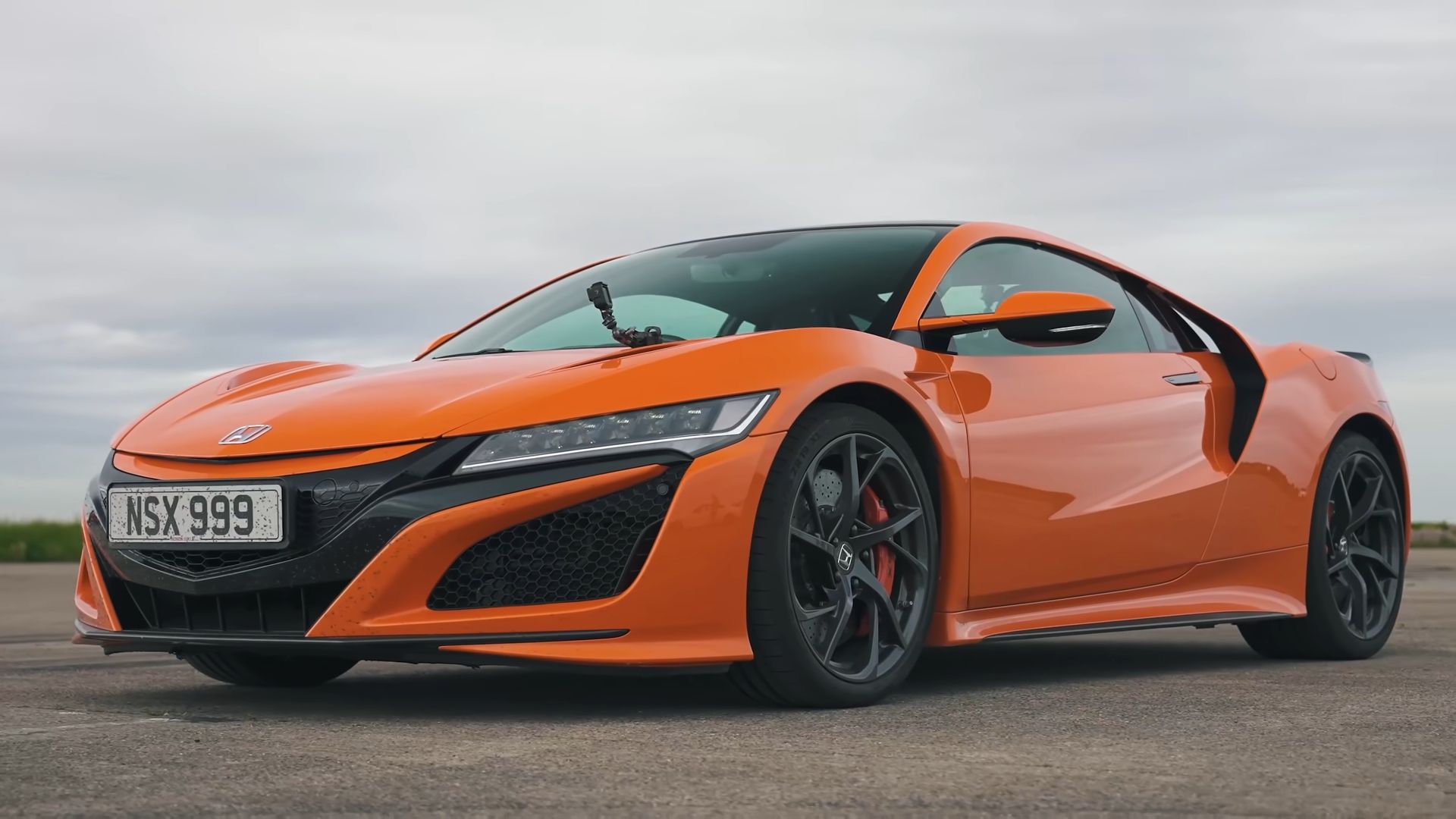 This Ridiculously Quick Radio Control Car Defeated An F1 Car And A ...