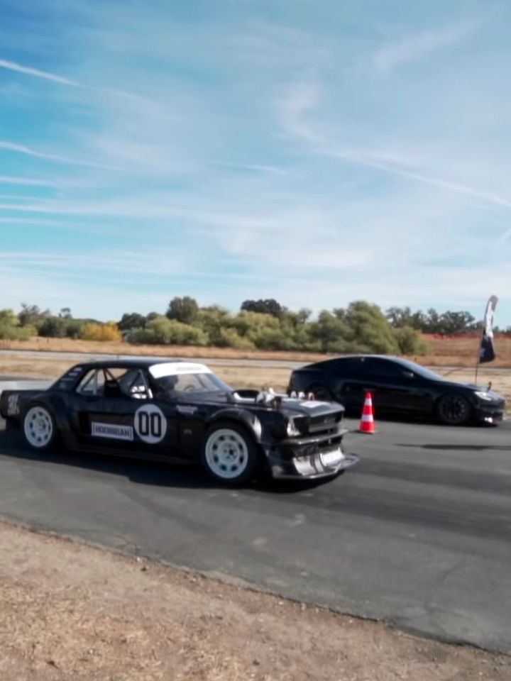 2022 Ken Block's Hoonicorn Vs Tesla Model S Plaid Is An Epic Drag Battle