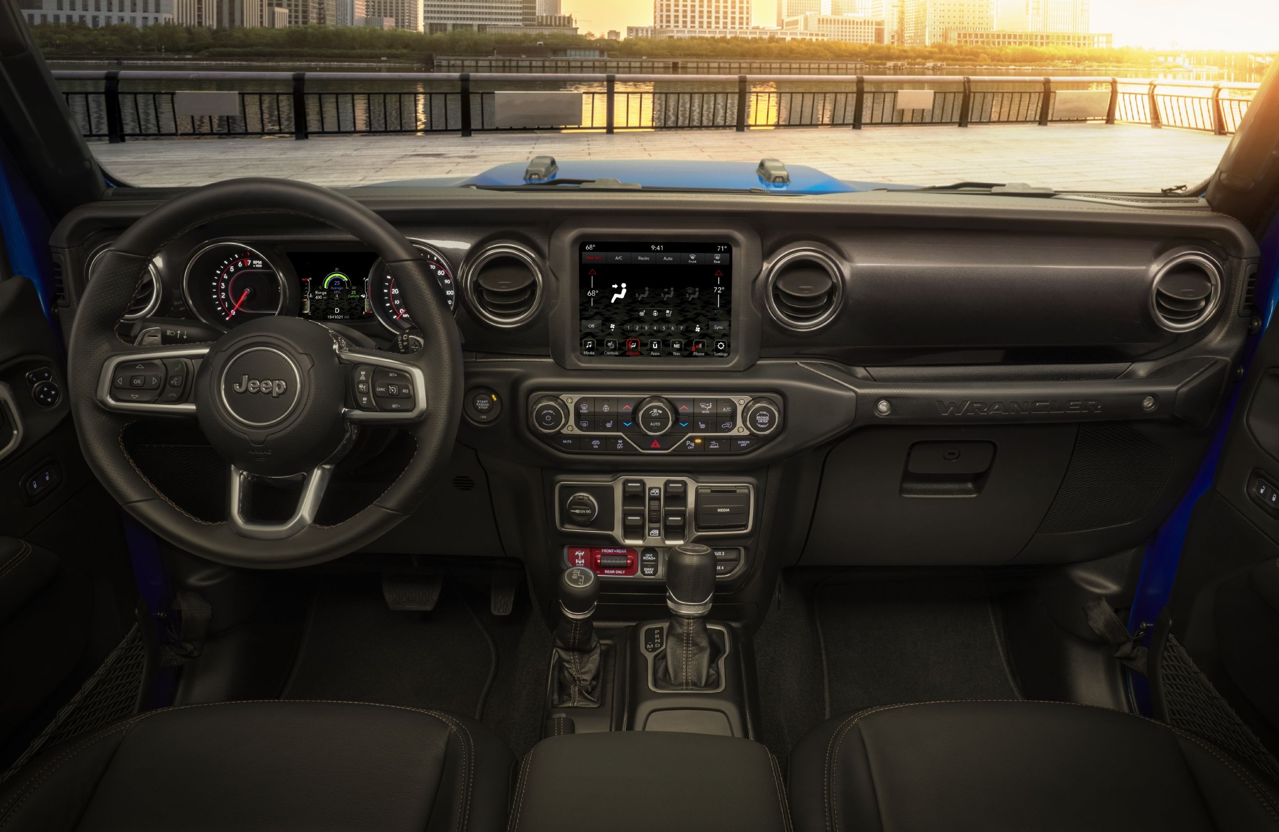 Ford Bronco Raptor vs Jeep Wrangler Rubicon 392