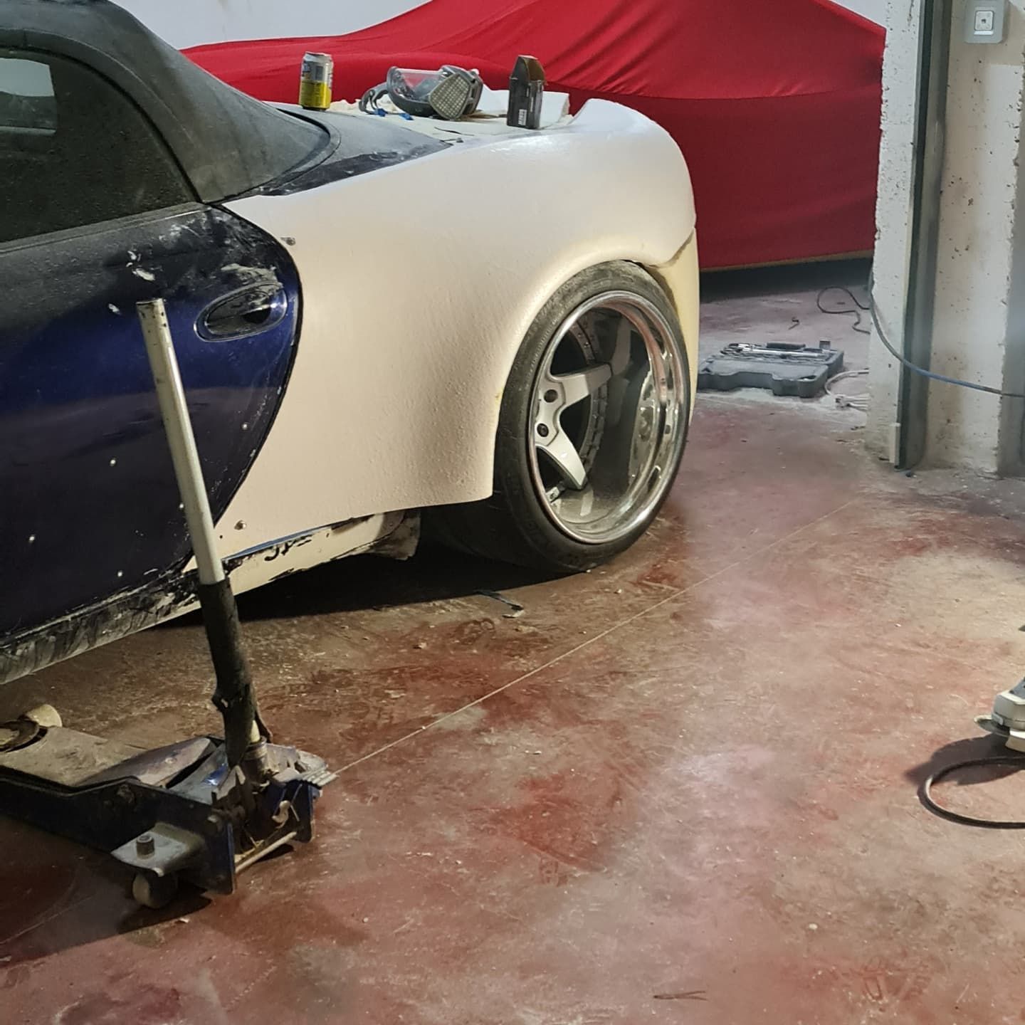 You can make a cheap Porsche look insanely expensive with this body kit.