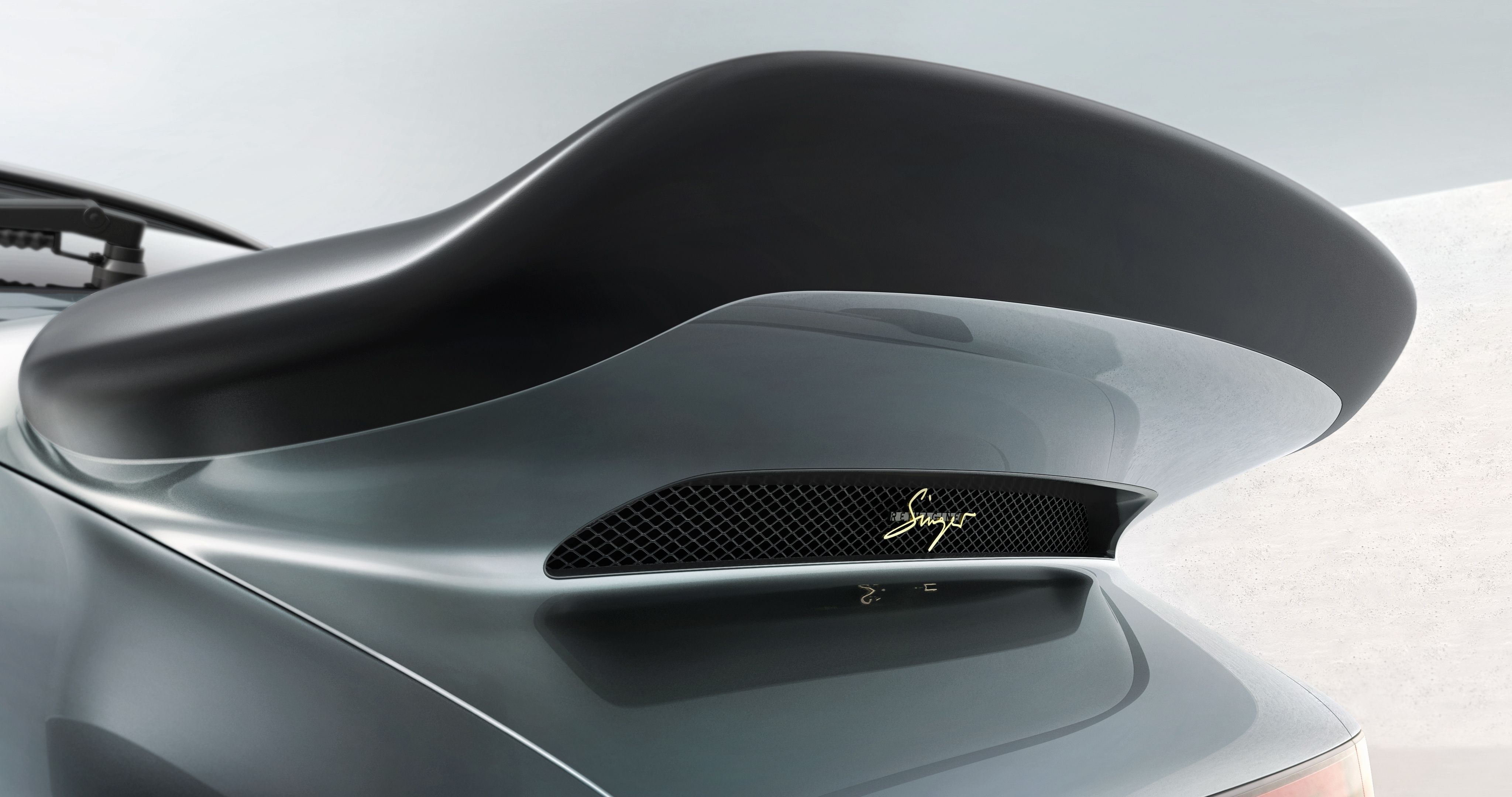 Singer's Latest Masterpiece Is A 450-Horsepower Air-Cooled Tribute To ...